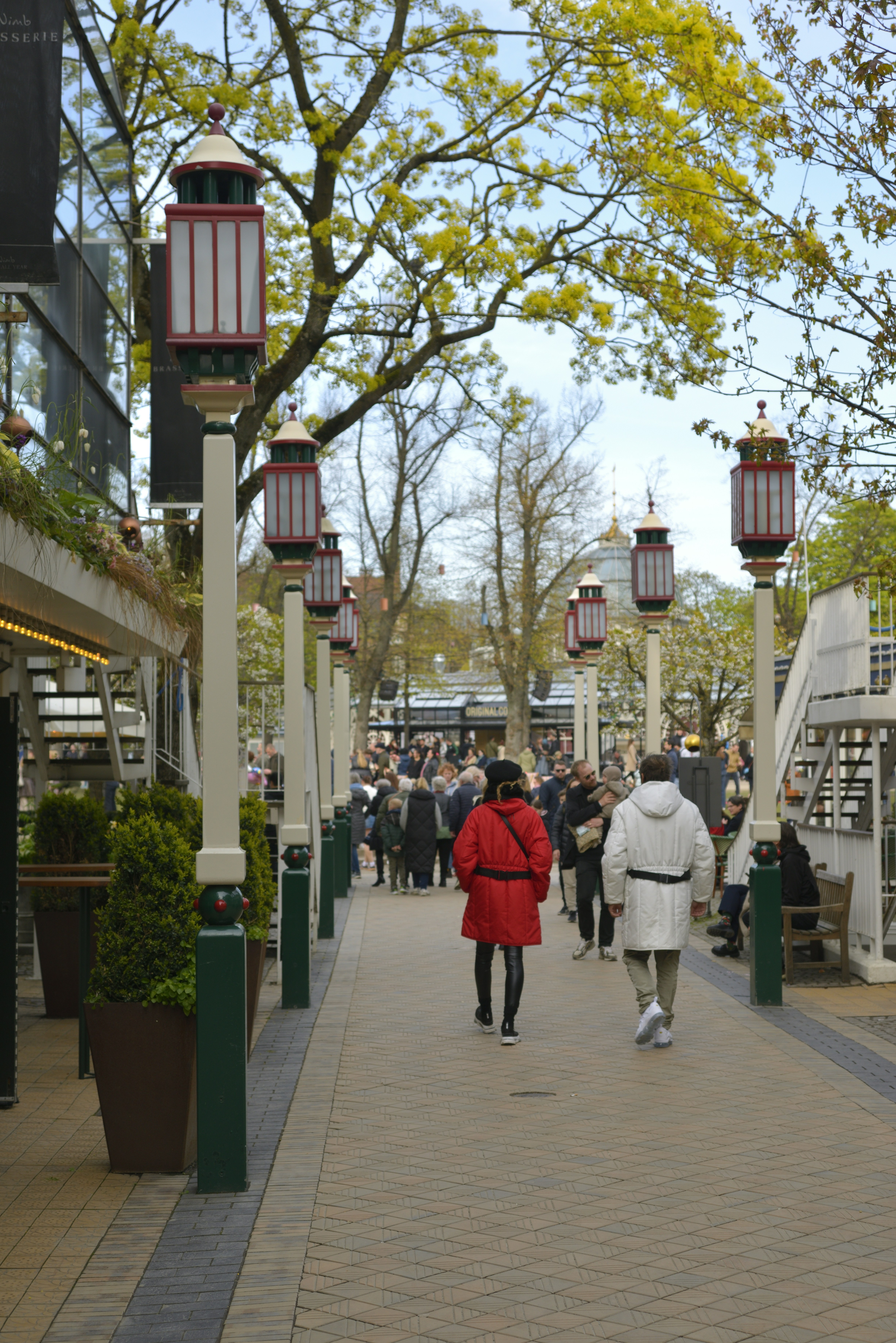 Lantern-lit Avenue: A Quiet Parade Through a Spring Market