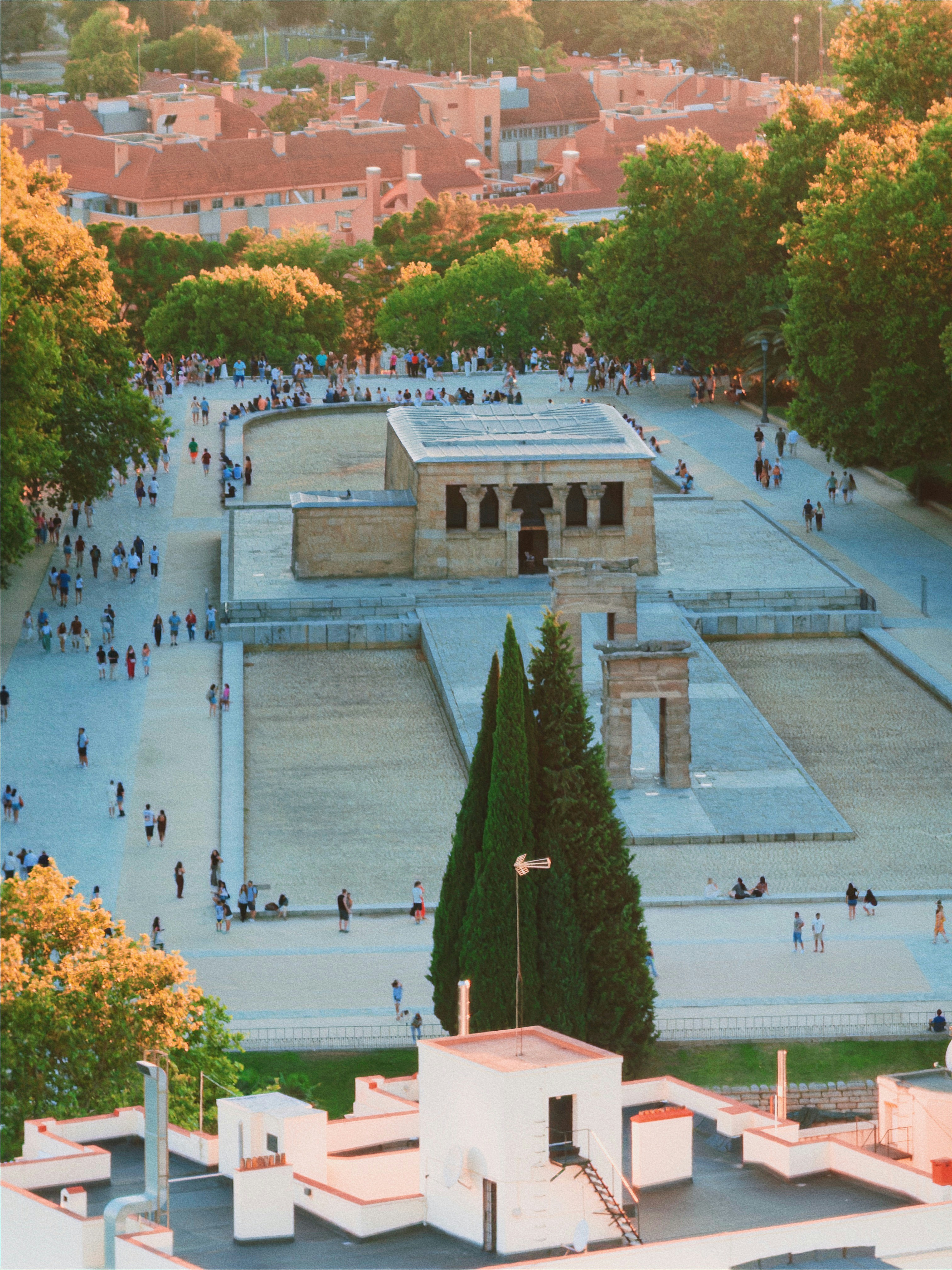Aerial Twilight Over a Central Monument Courtyard