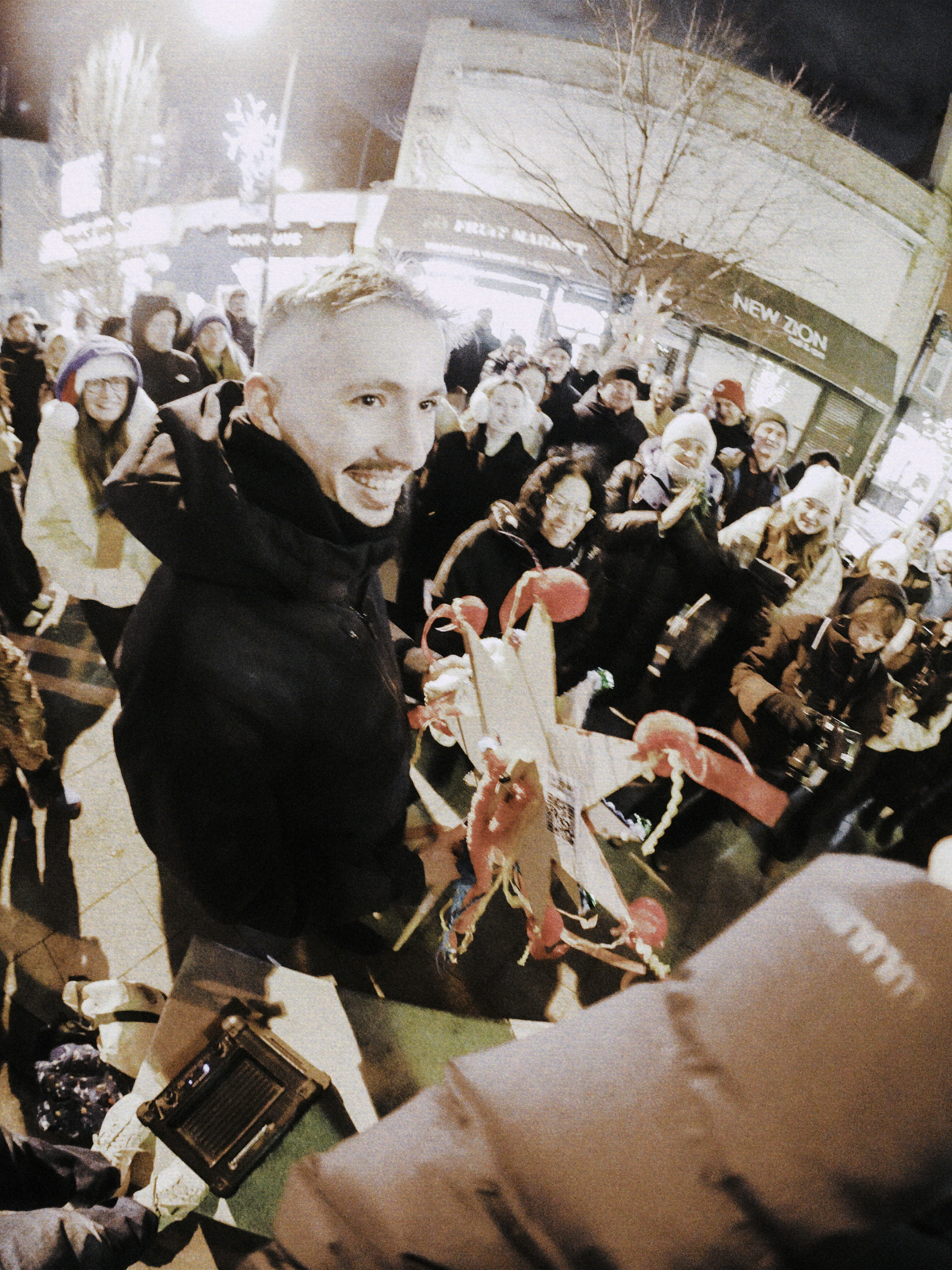 Crowd Scene Spotlight: The Man with the Ribboned Trophy