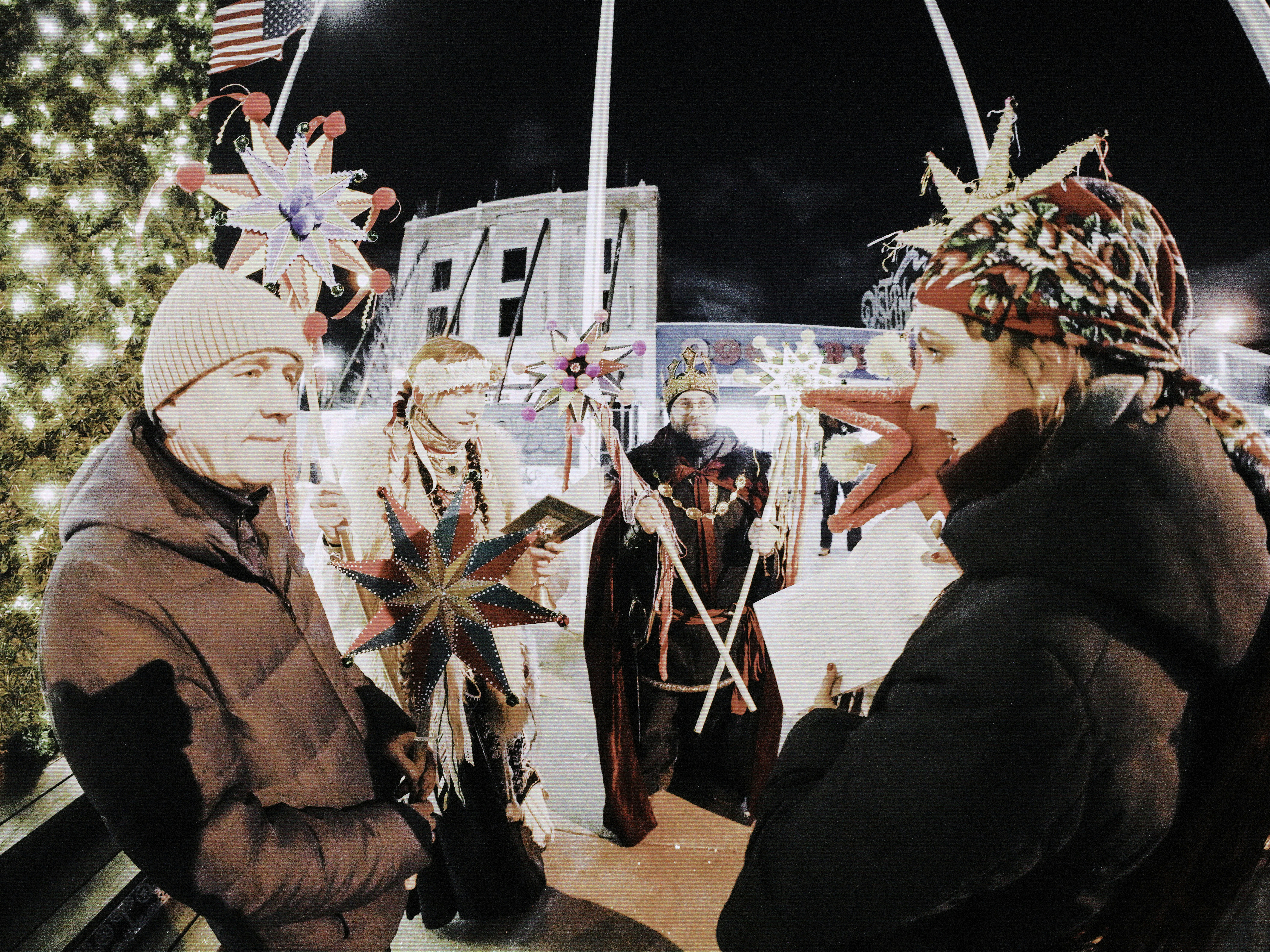 Starlit Market Carols: Faces, Hats, and a Wrapped Night