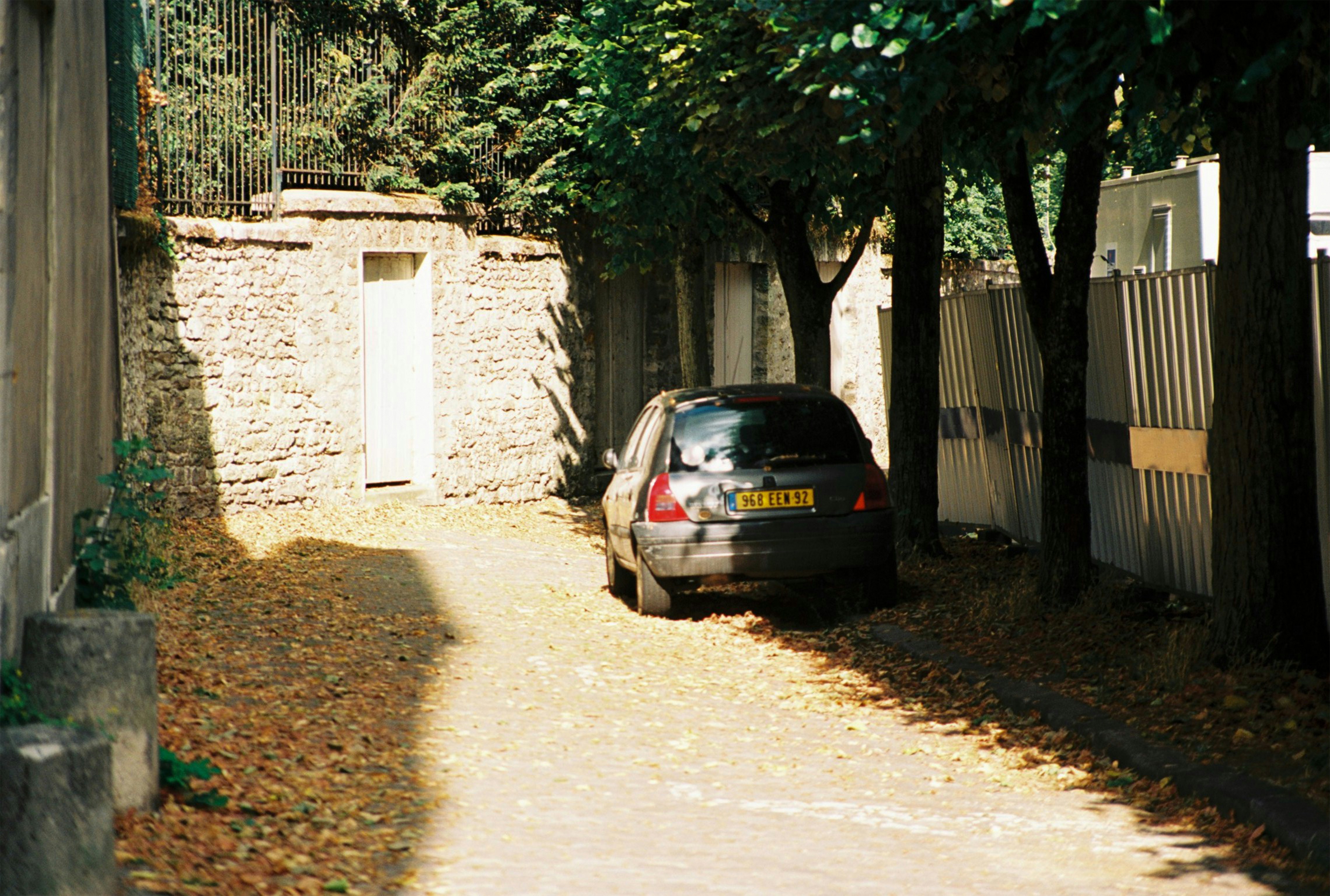 French street, Canon T70, Ektar 100