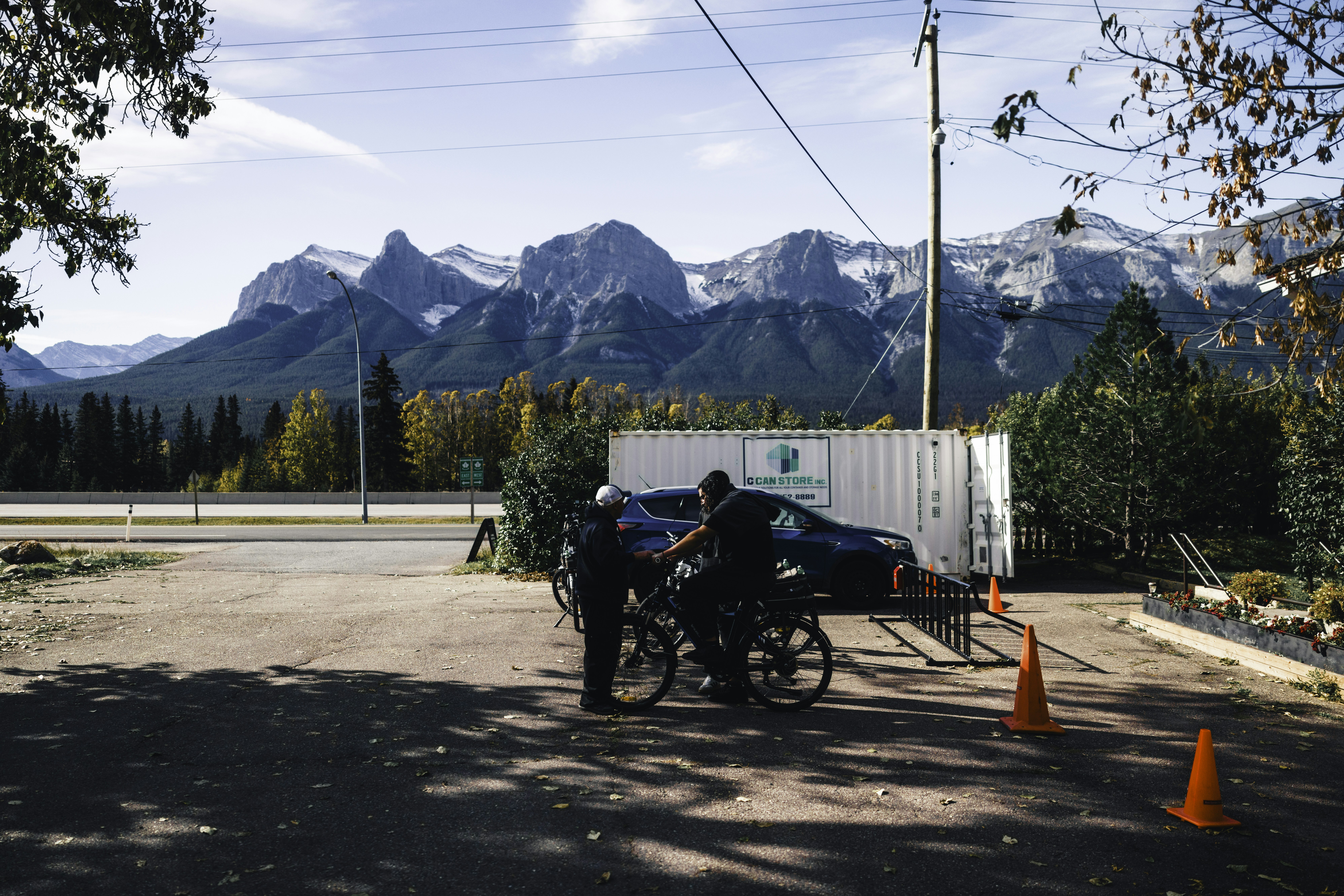 Engineered Stop: Mechanics at Work beneath Alpine Peaks