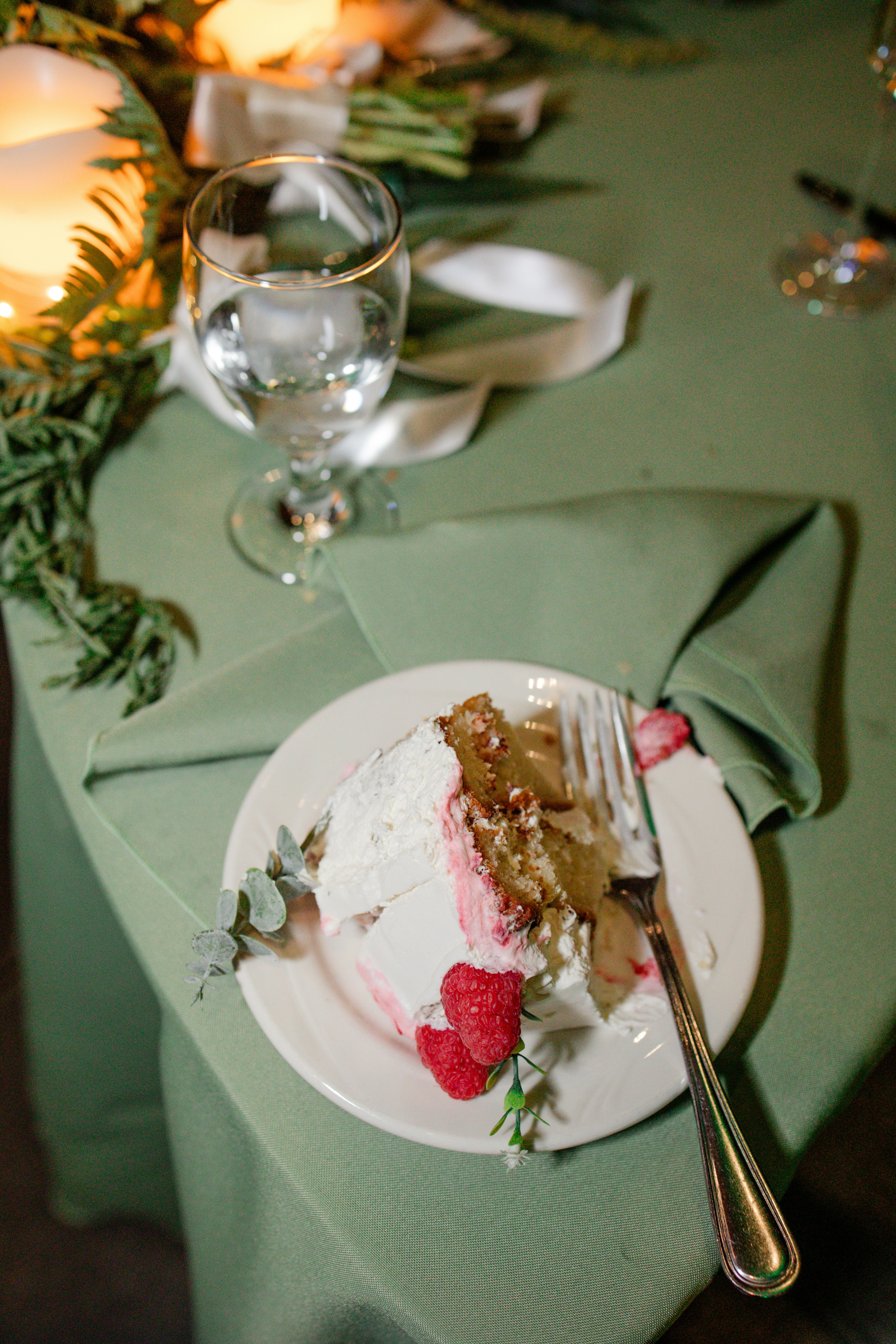 A Slice of Green Tableware: Dessert Plate with Berry Tolds at a Dinner Event