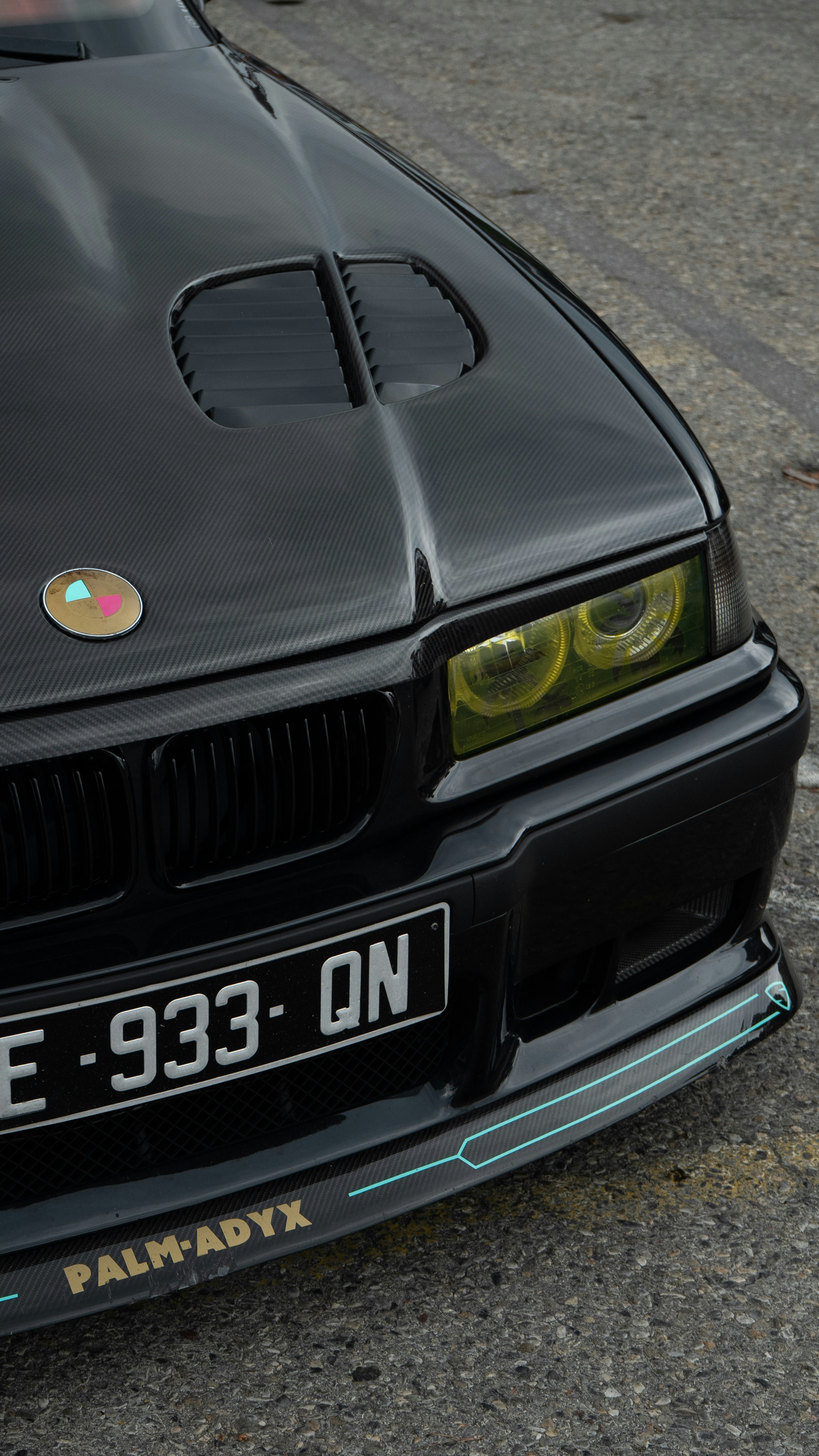 Carbon Fiber Front End: Glare, Grille and Neon Accents