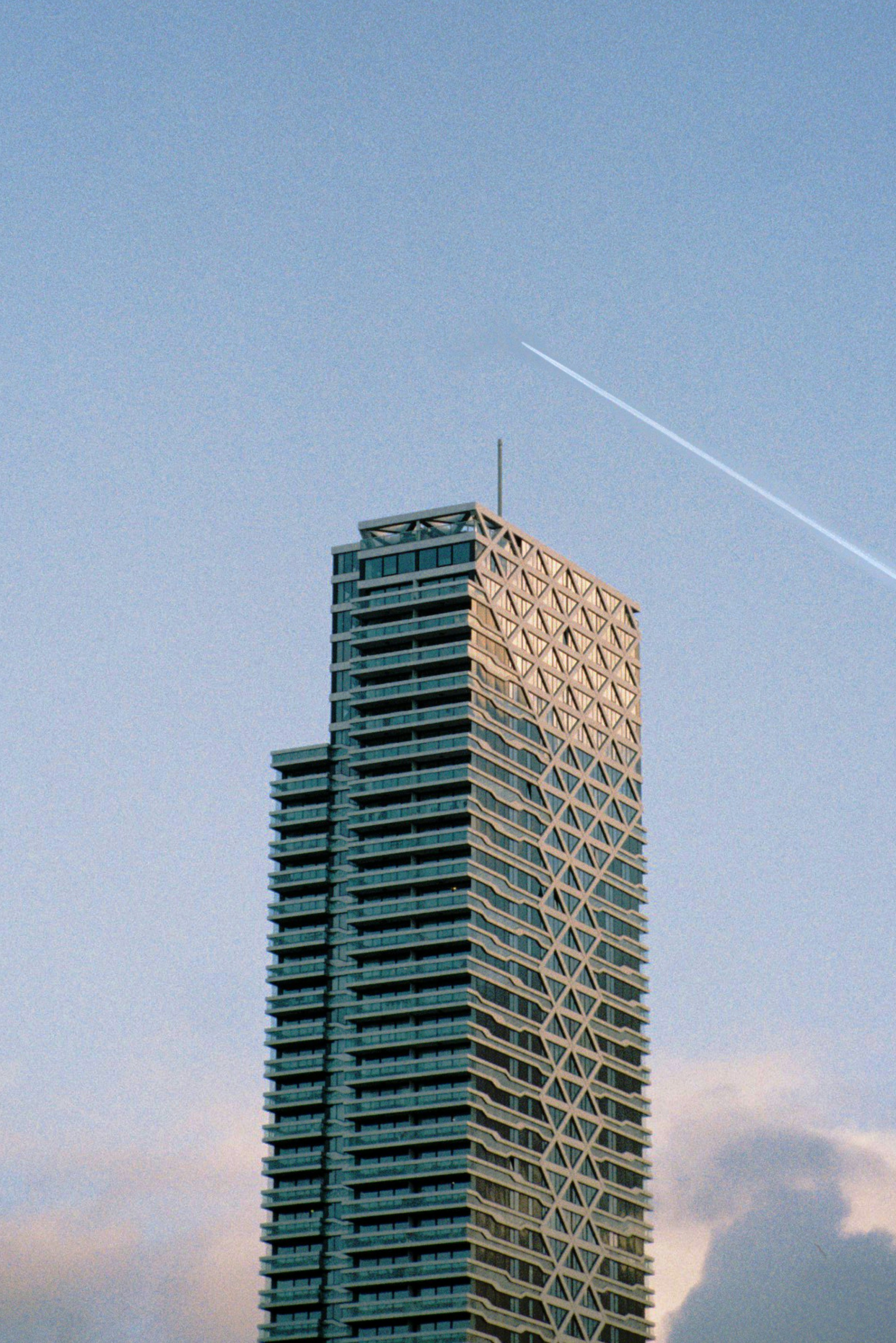 Skyscraper at sunset, Canon T70, Kodak Gold 200