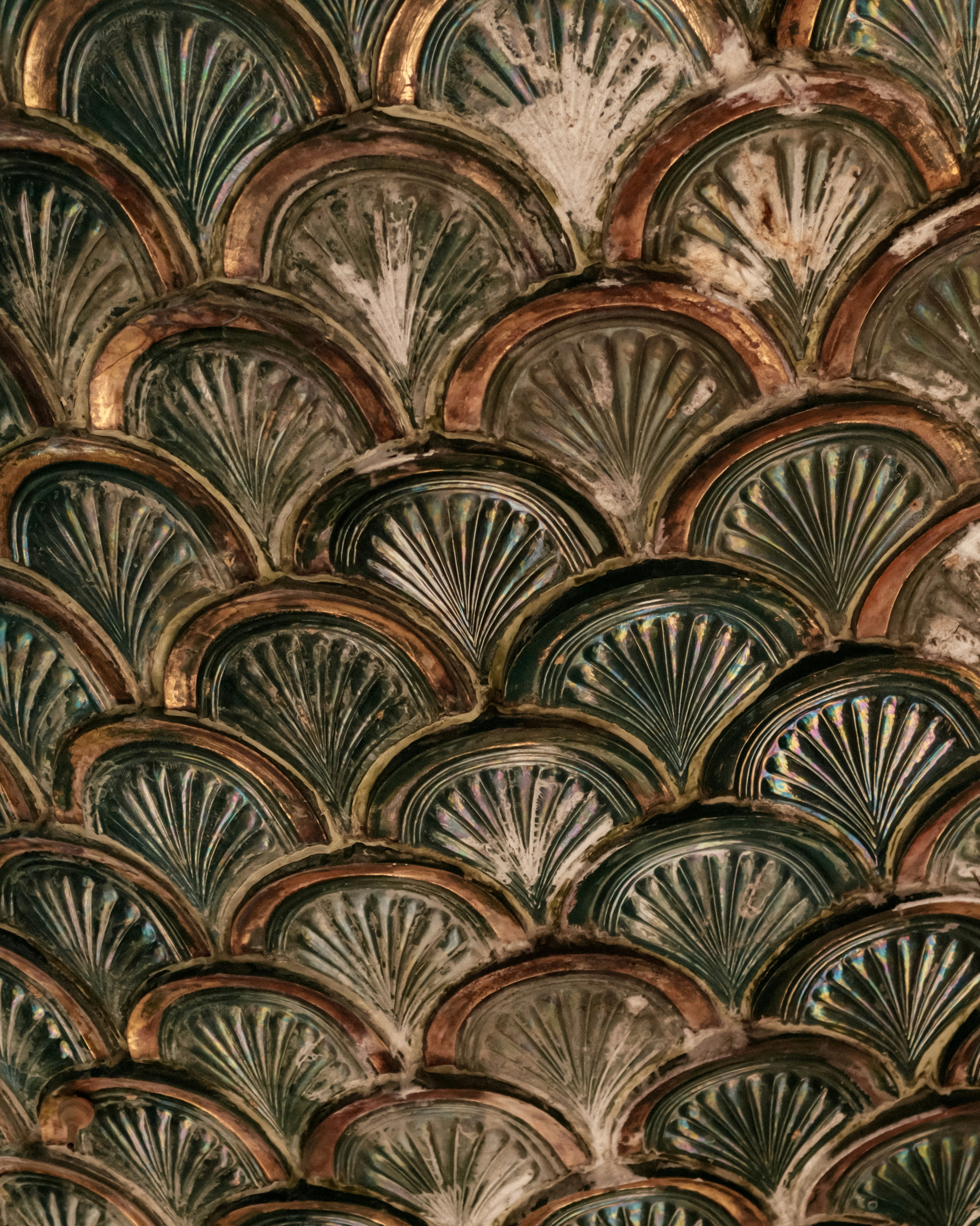 Scaled Fans: Repeating Cerulean Shells Creating a Tiled Texture