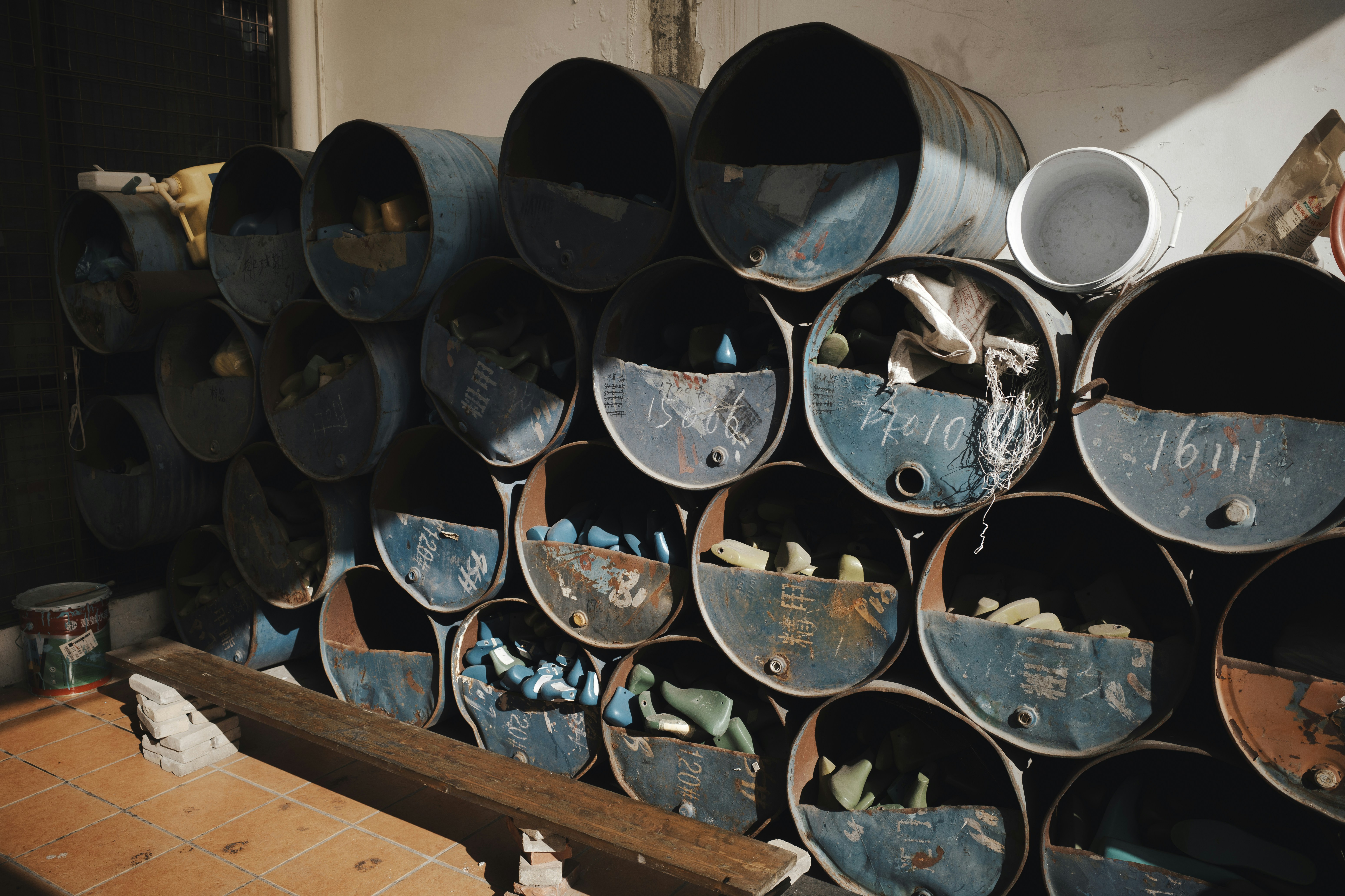 corner of wasted shoe lasts