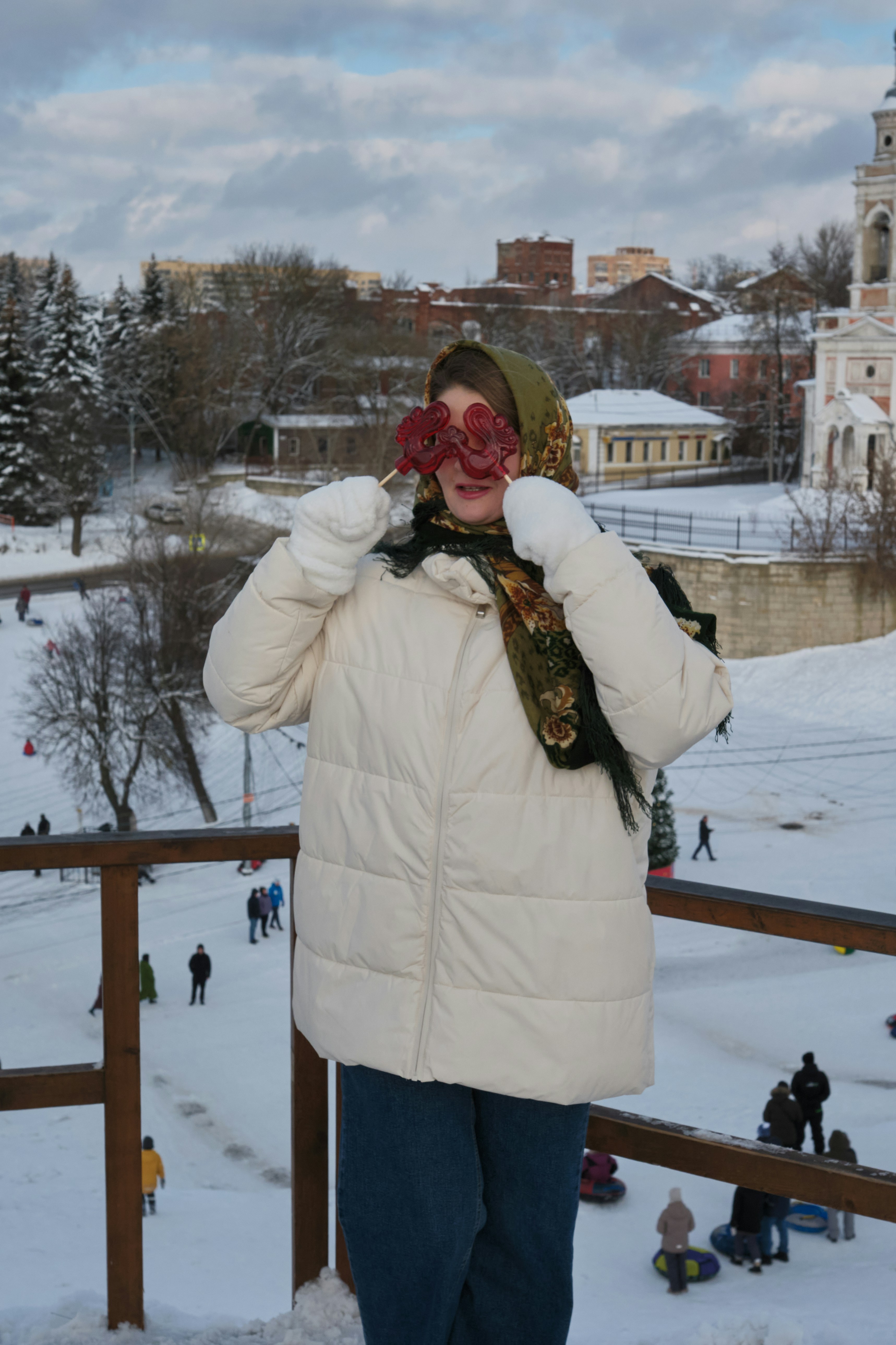 Snowy Theater: The Masked Moment on the Ice