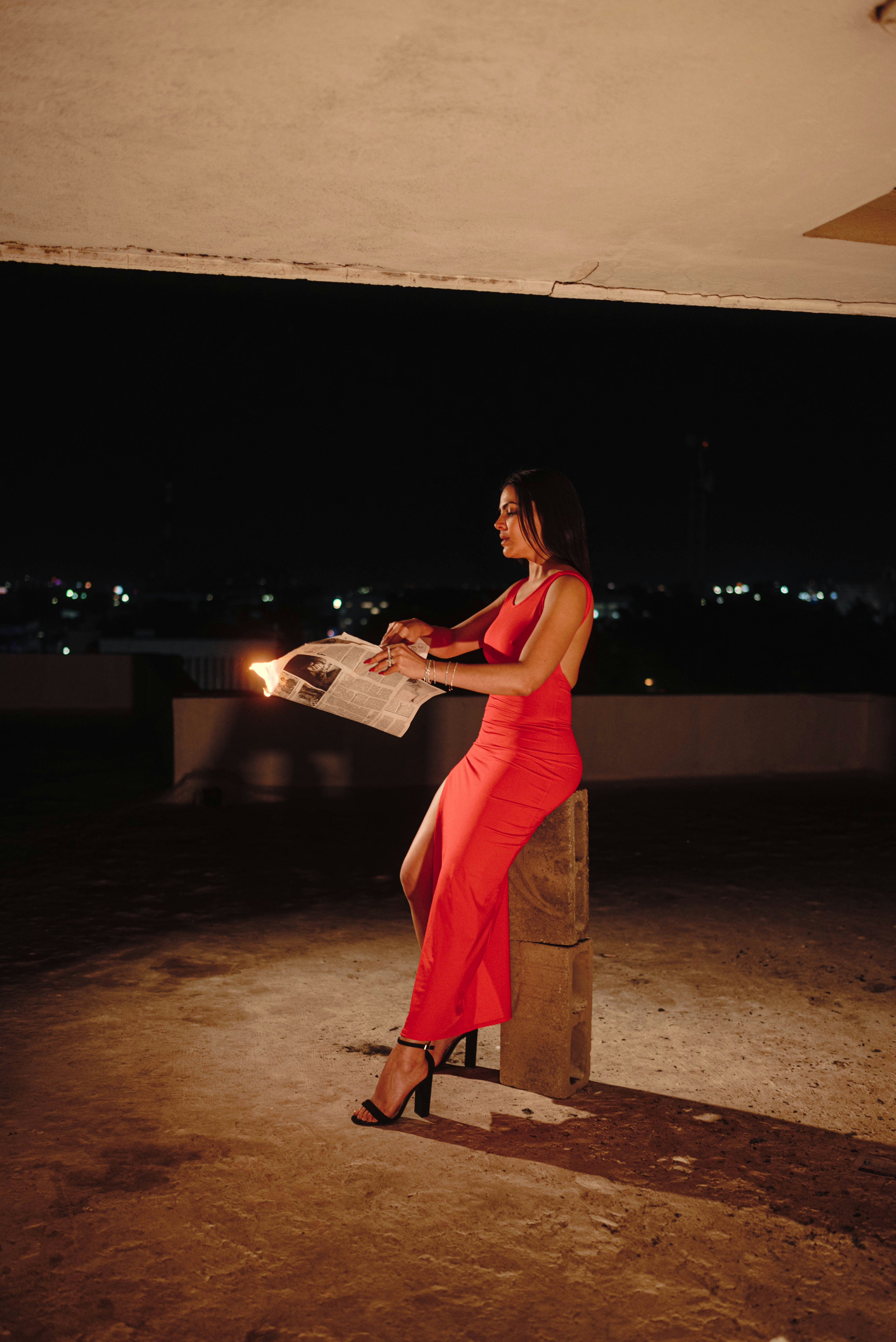 Midnight Newsreader in Red