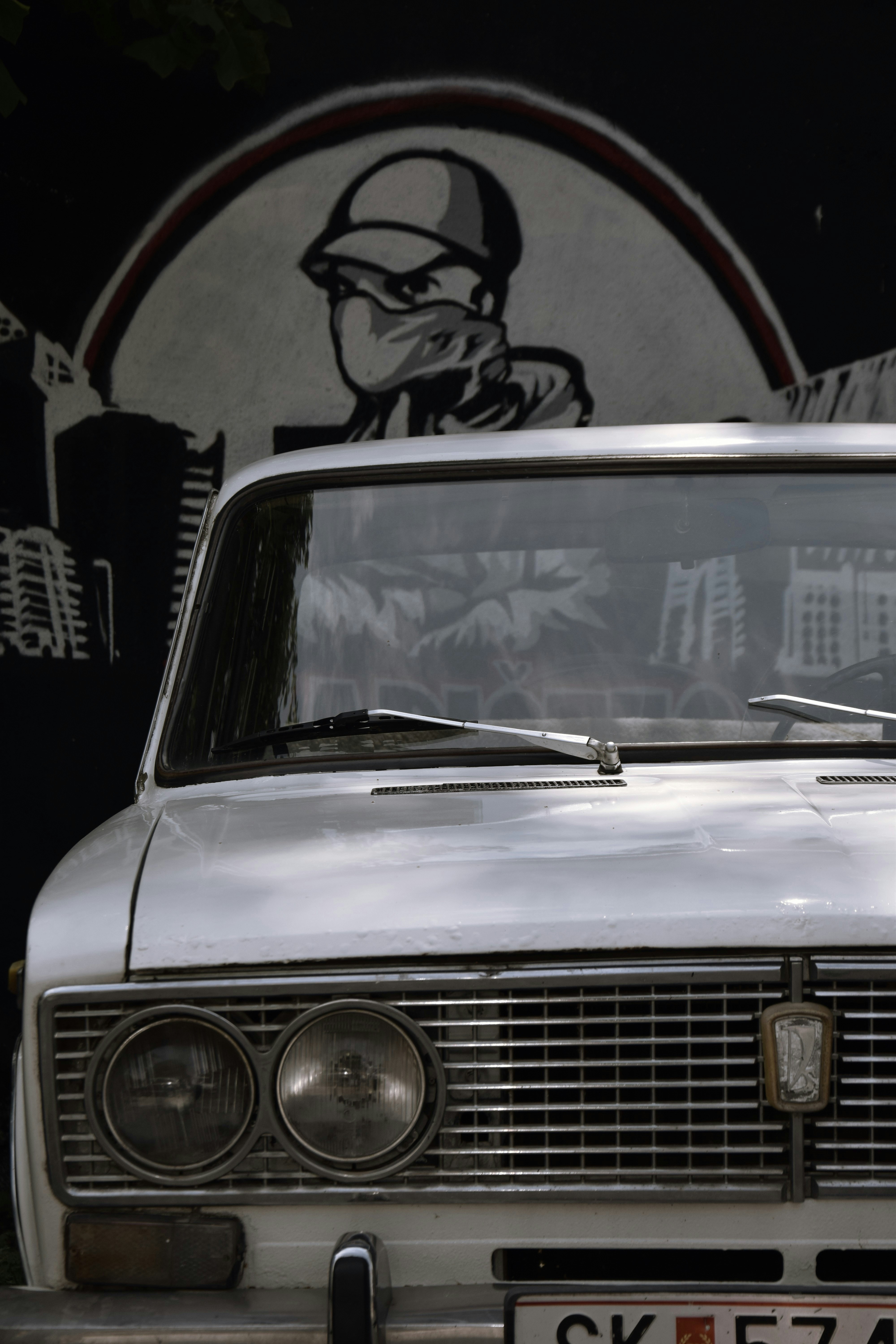 Chrome Grille and Graffiti Gaze