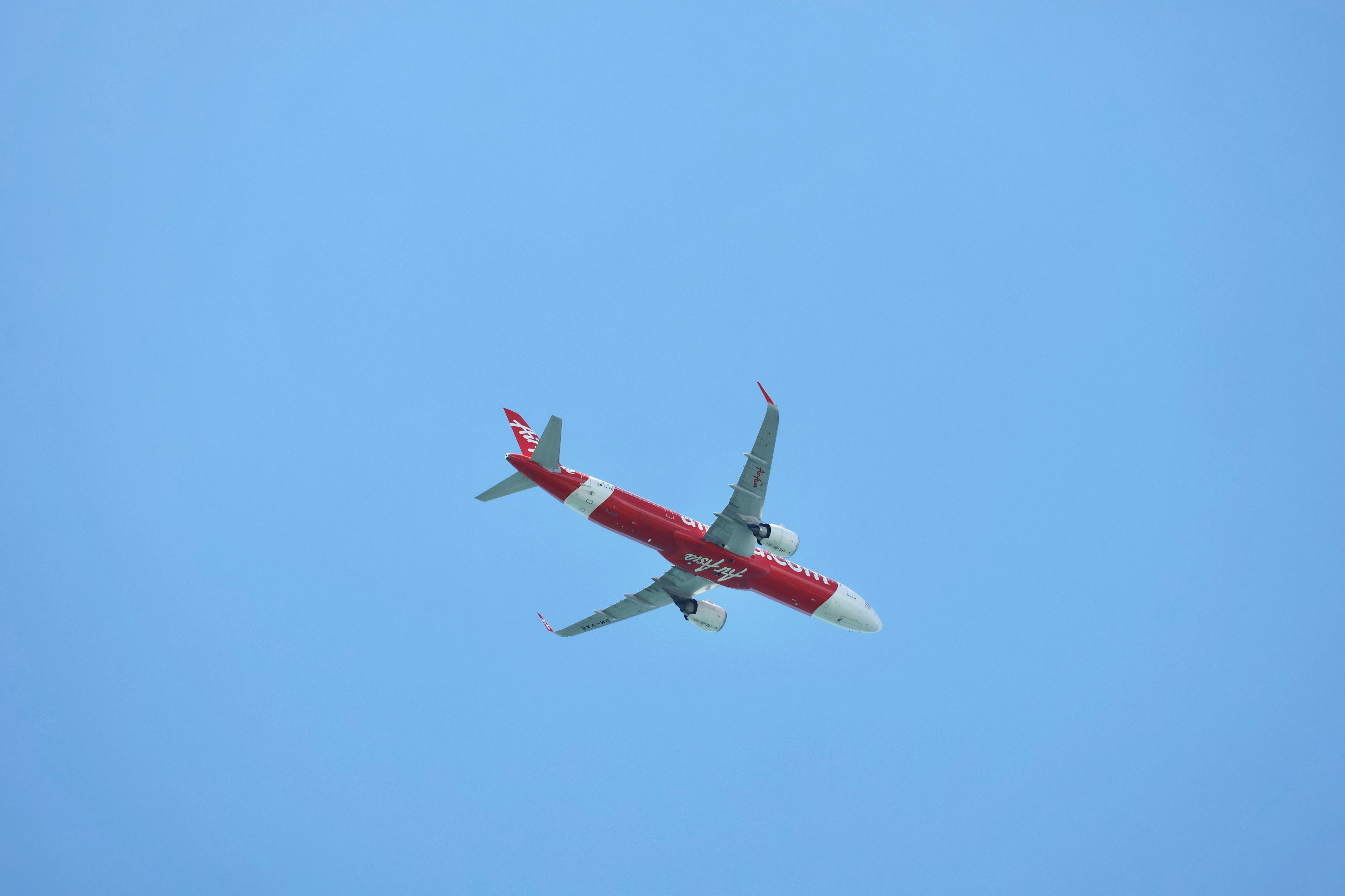 Airline Livery Slices Through a Clear Sky