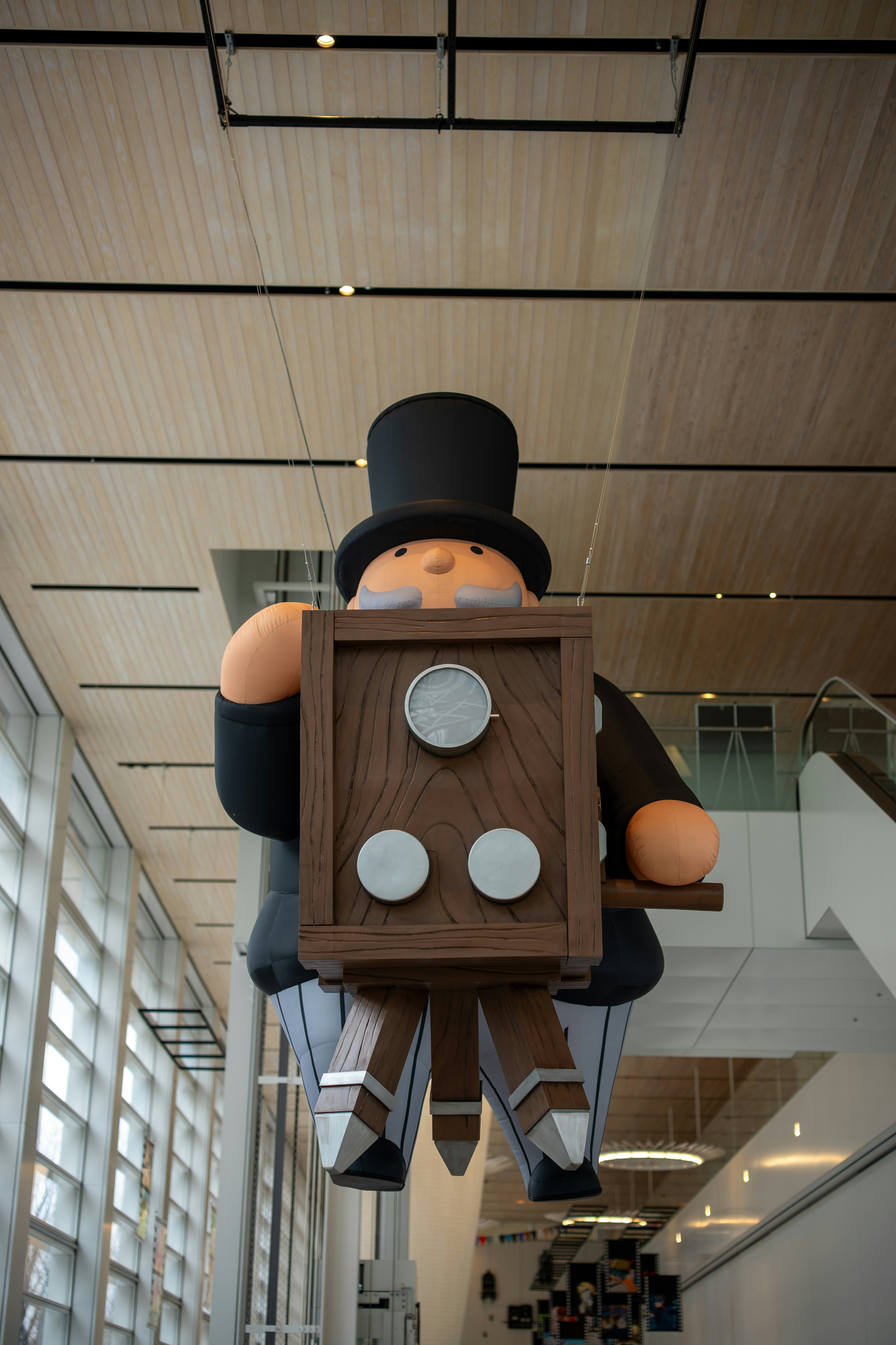 Floating Illusion: A Lifesize Monkey with a Wooden Box Gadget