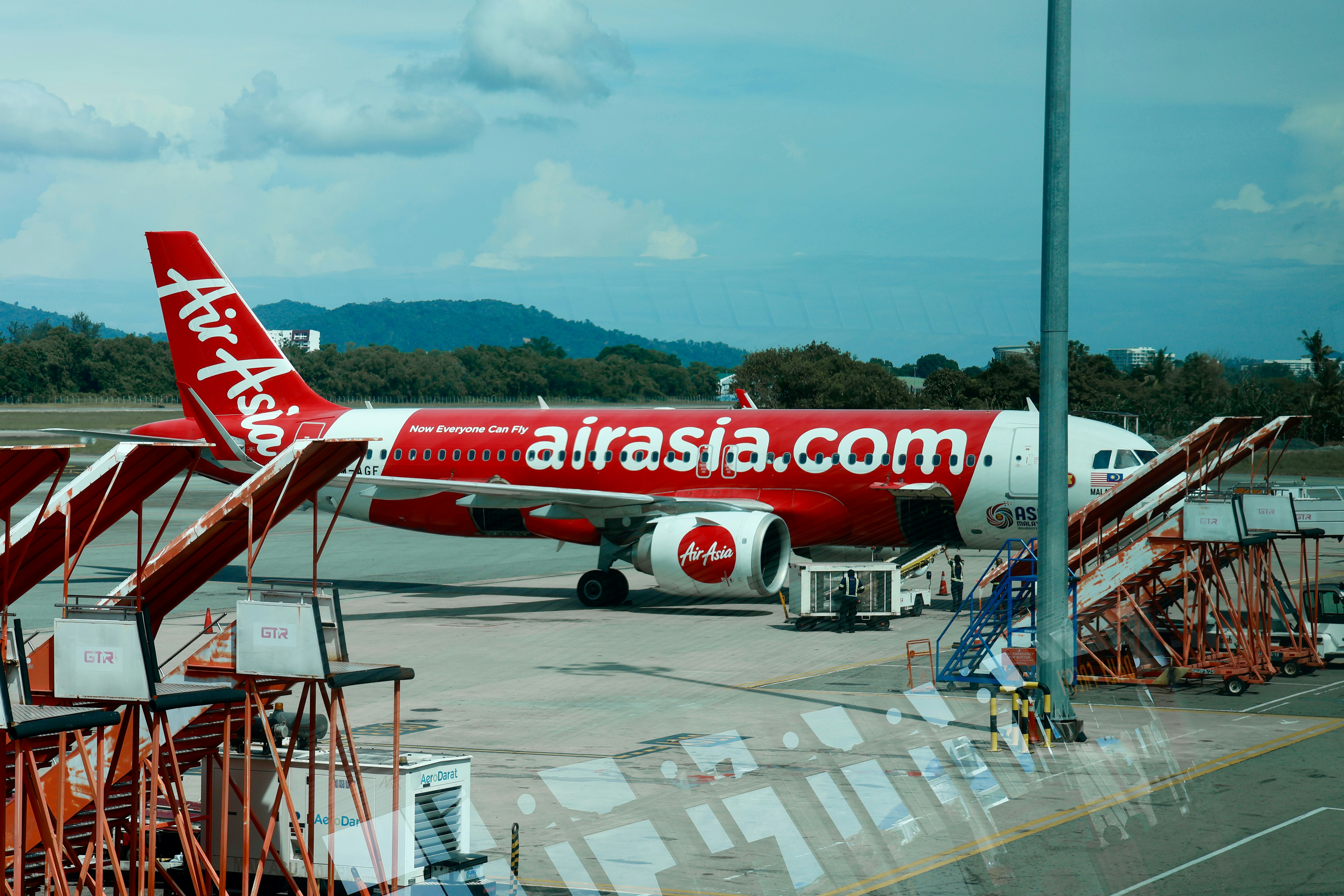 AirAsia at the Gate: A Red Livery Pulse at the Terminal