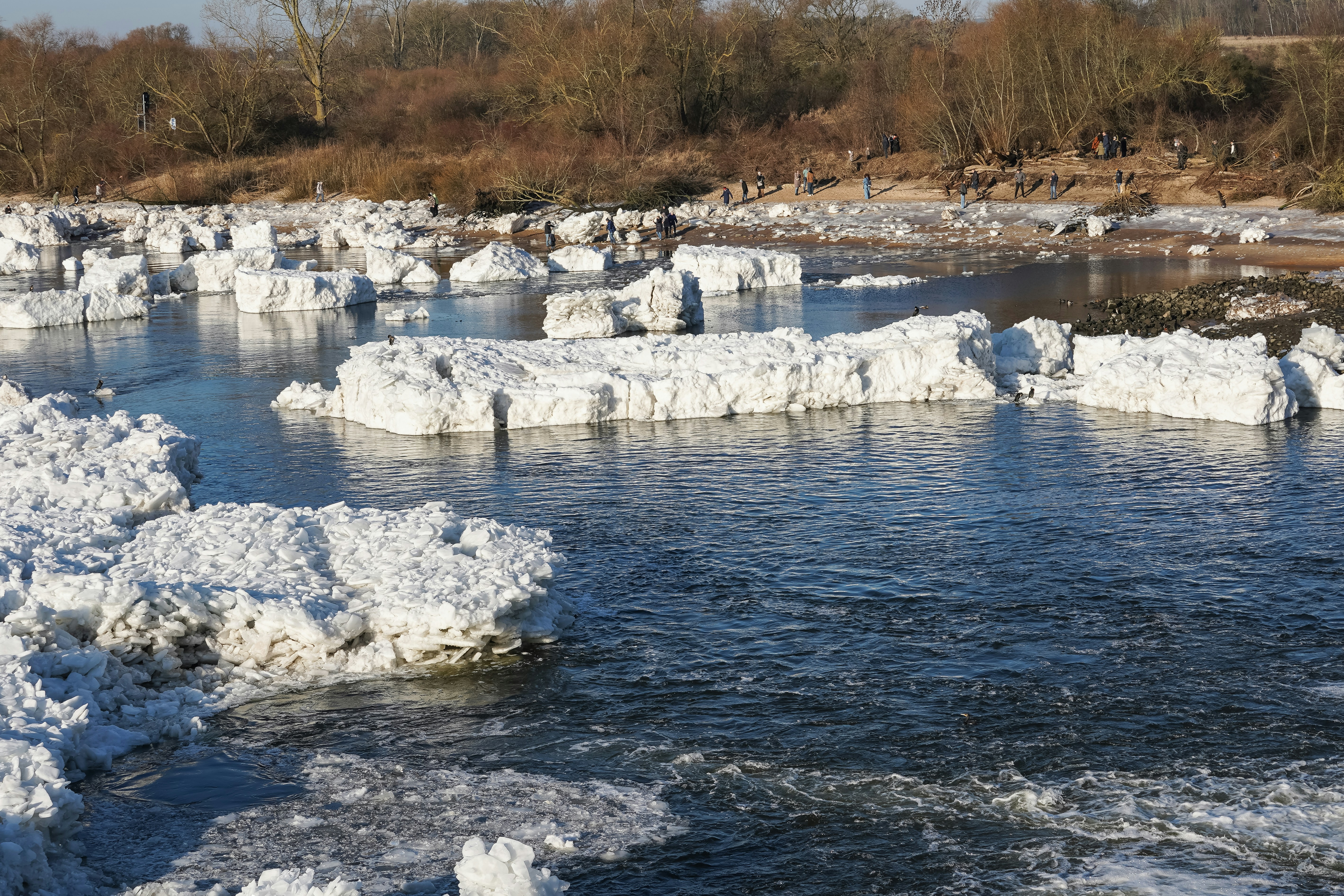 Rime-etched River: Ice Floes and Quiet Banks