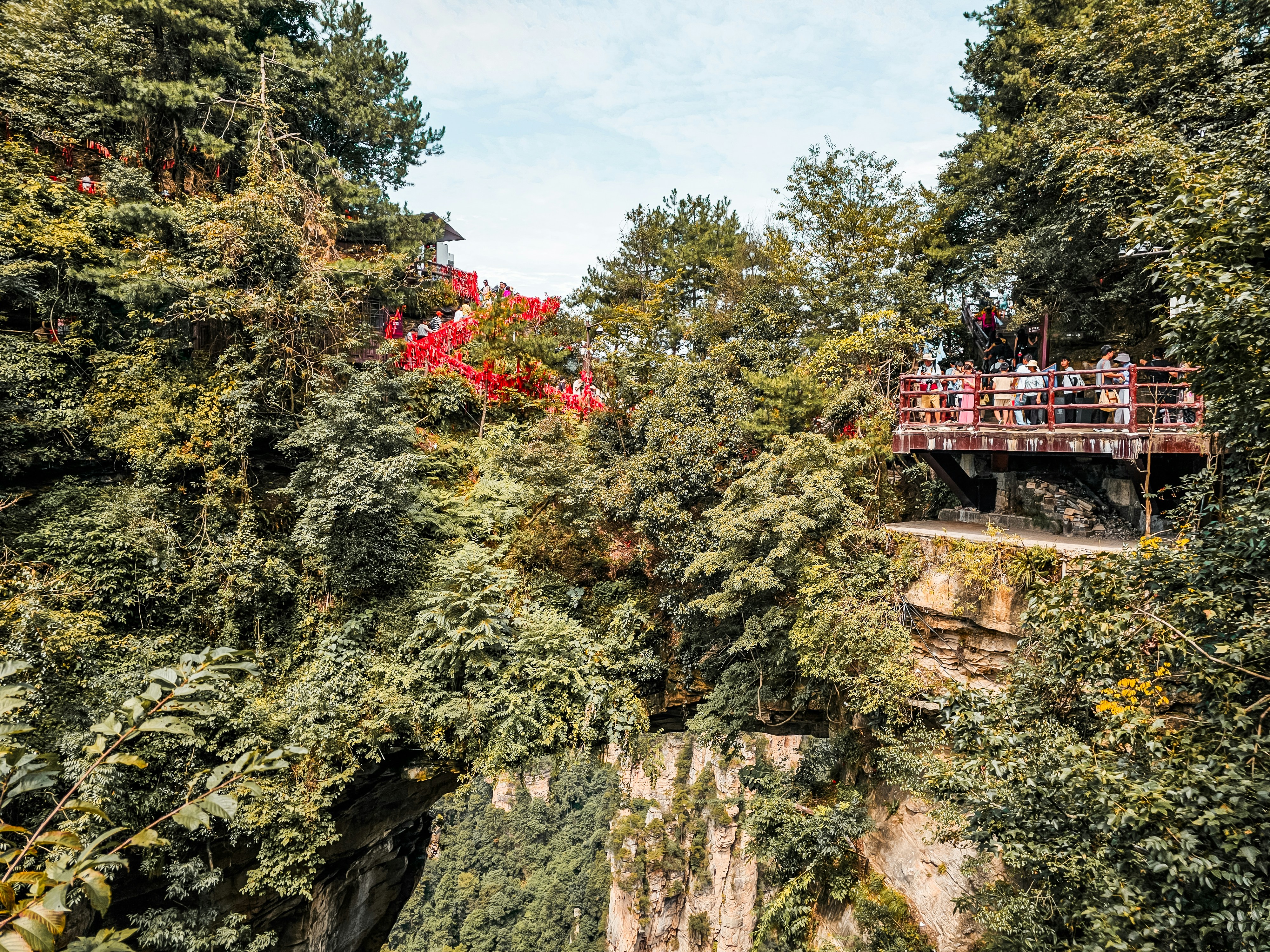 Overlooked Vistas: Rock Face and Platform Rendezvous
