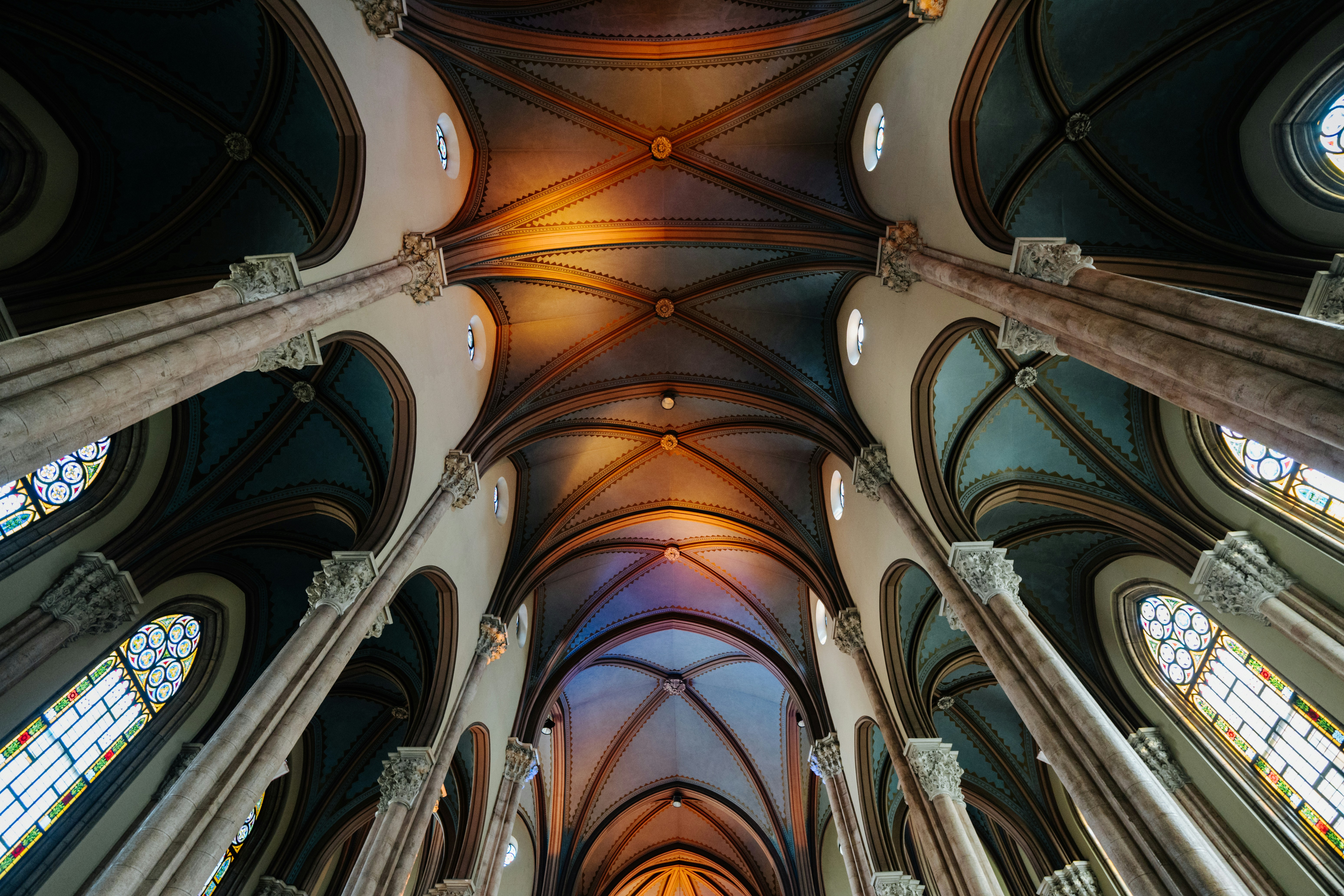 Crisscrossed Vaults: A Cathedral Aerial of Light and Stone