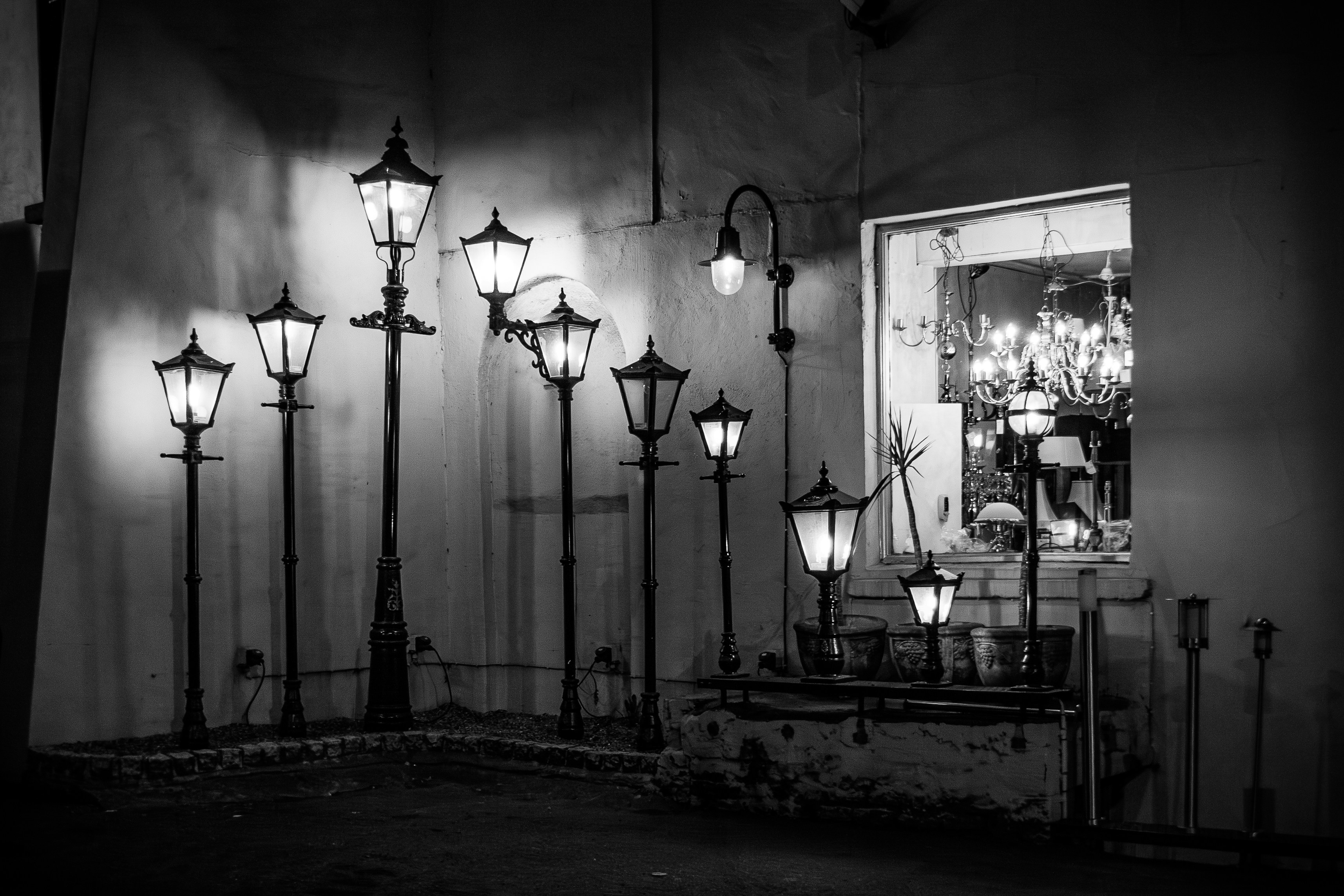 Lamplight Gallery: A Quiet Courtyard at Night