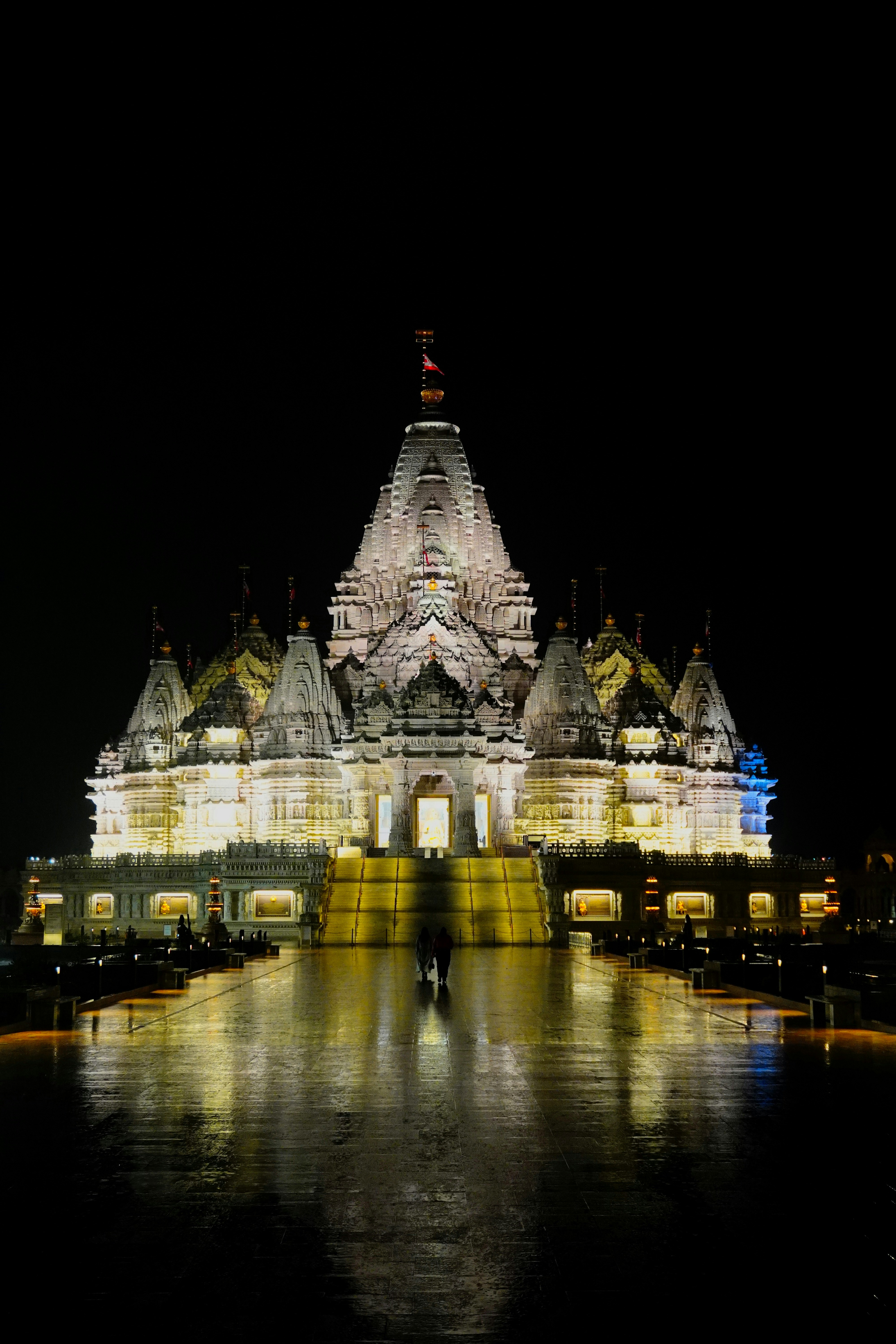 Night Temple Crown: A Grand Illuminate