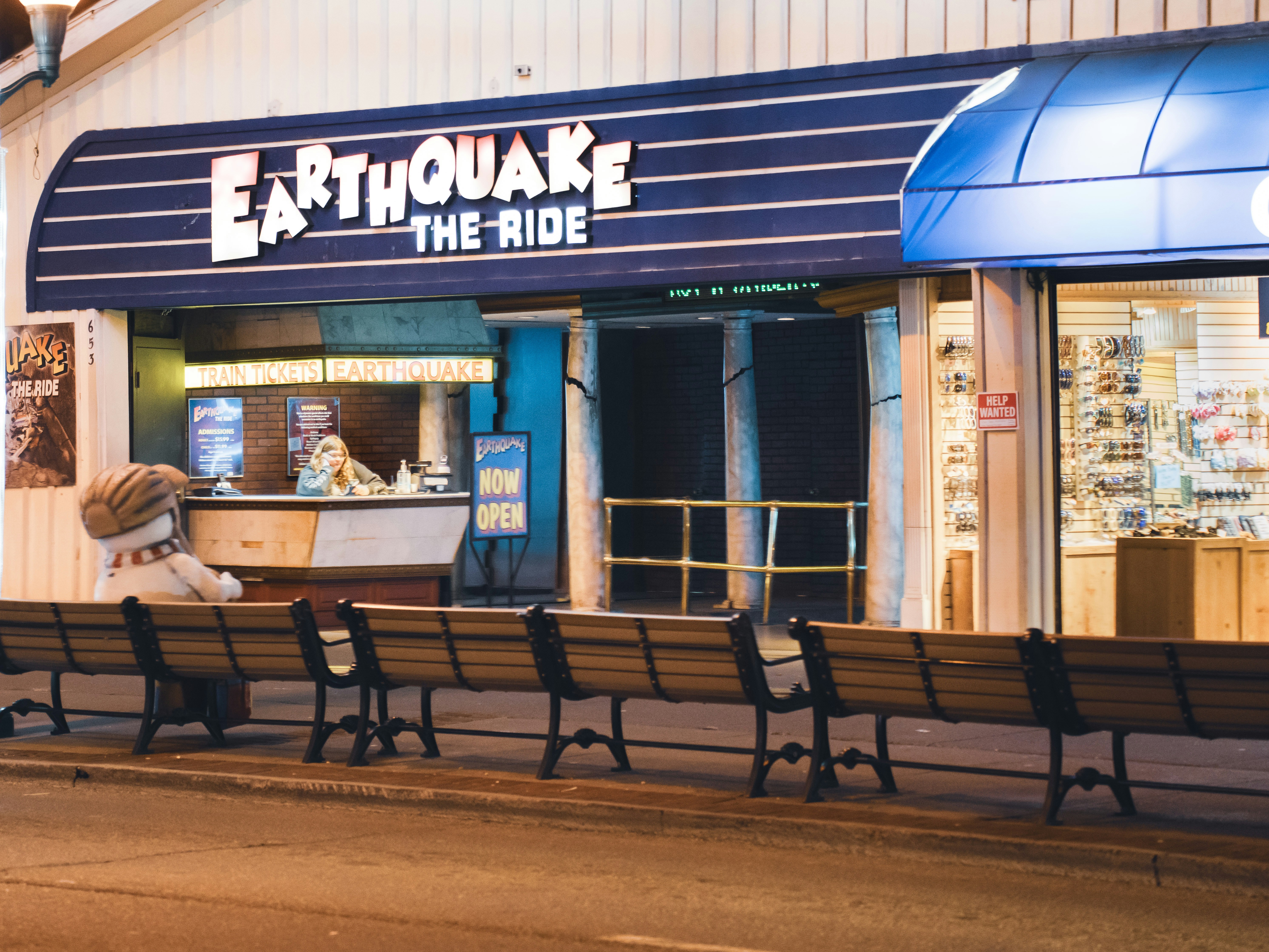Earthquake the Ride: Quiet Shopfront, Bold Signage