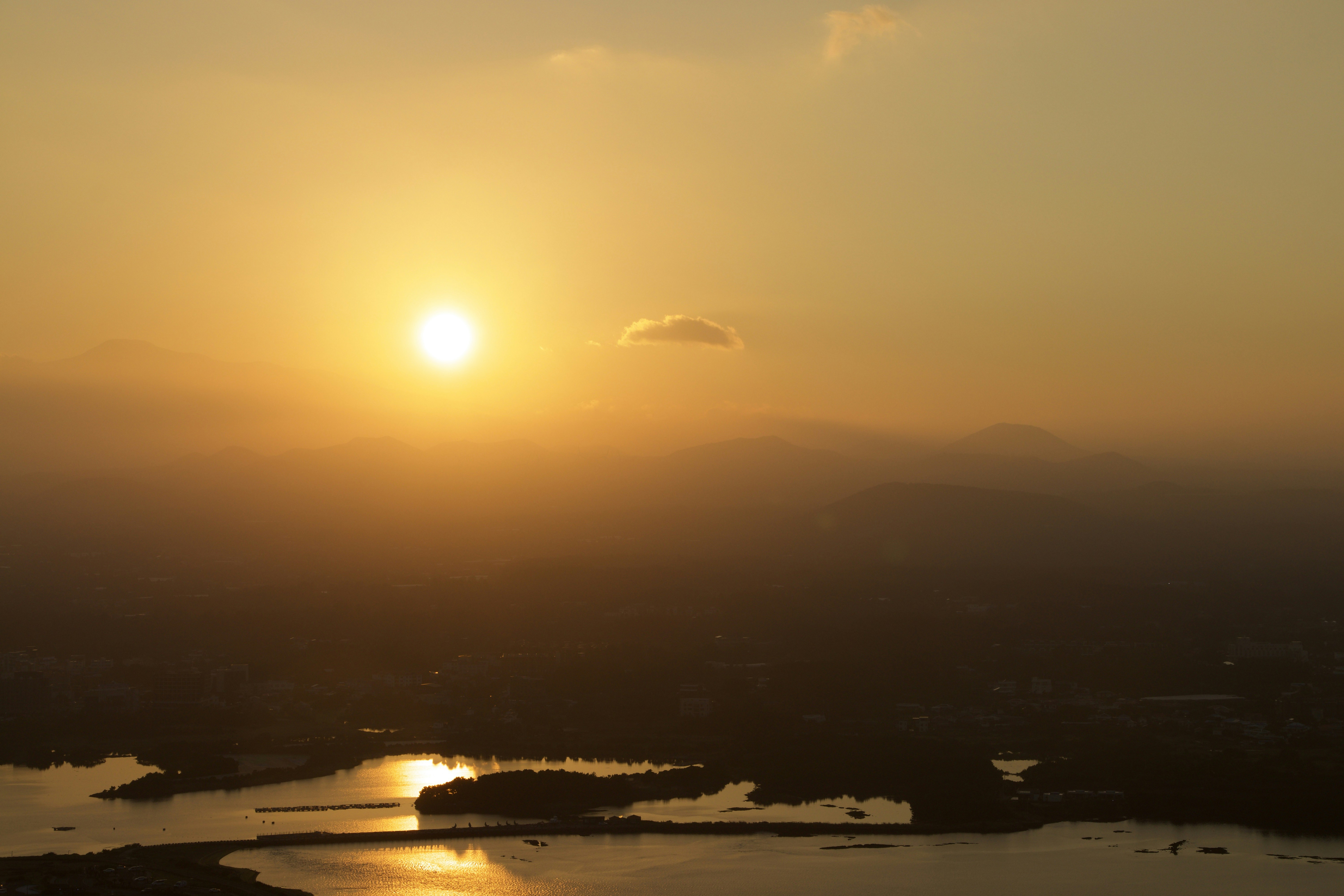 Sunlit Lowland: A Quiet Horizon at Dusk