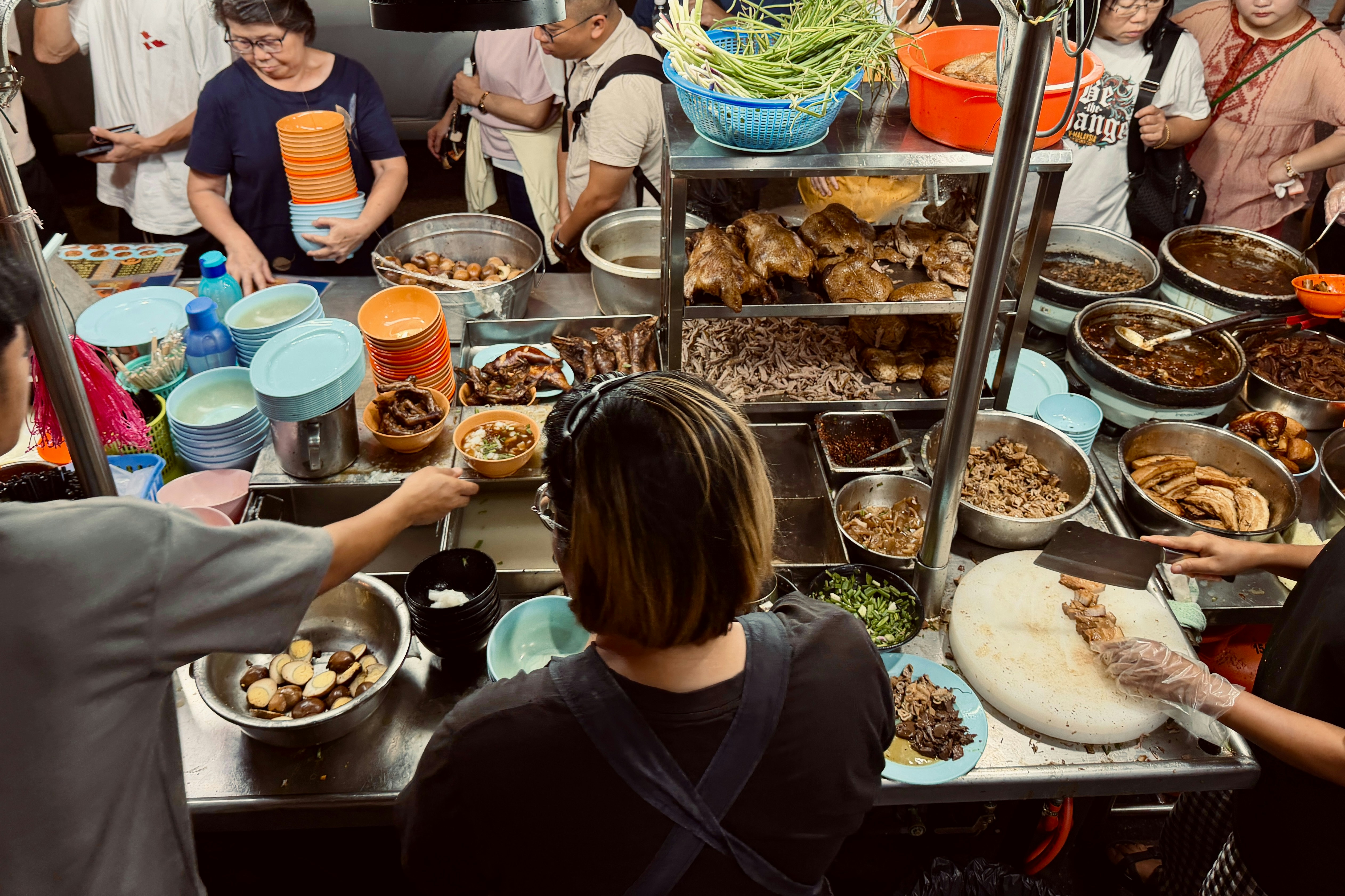 Crowded Market Stove: Front-Loaded Steam and Sizzle