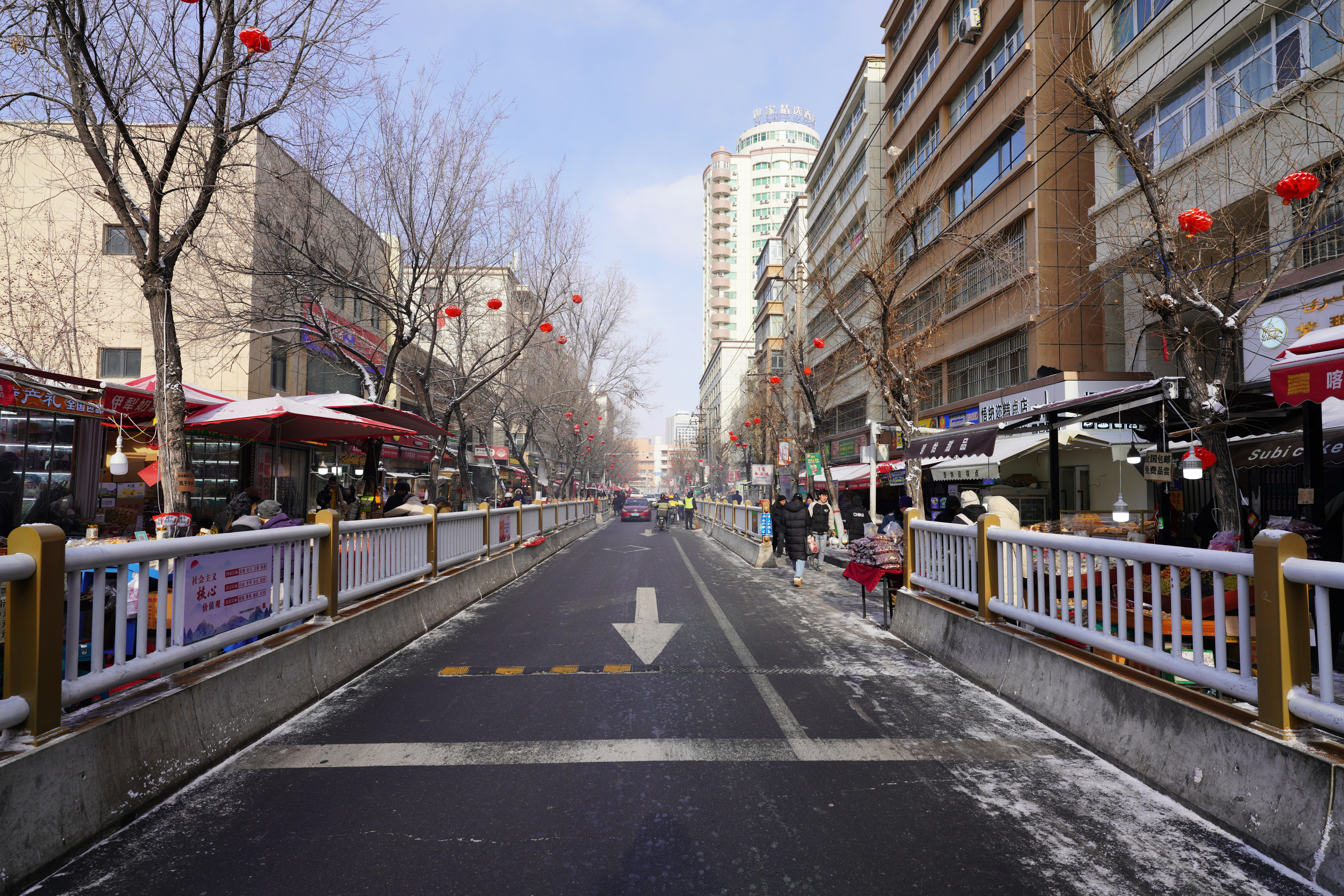 Urban Dawn on a Snow-Kissed Boulevard