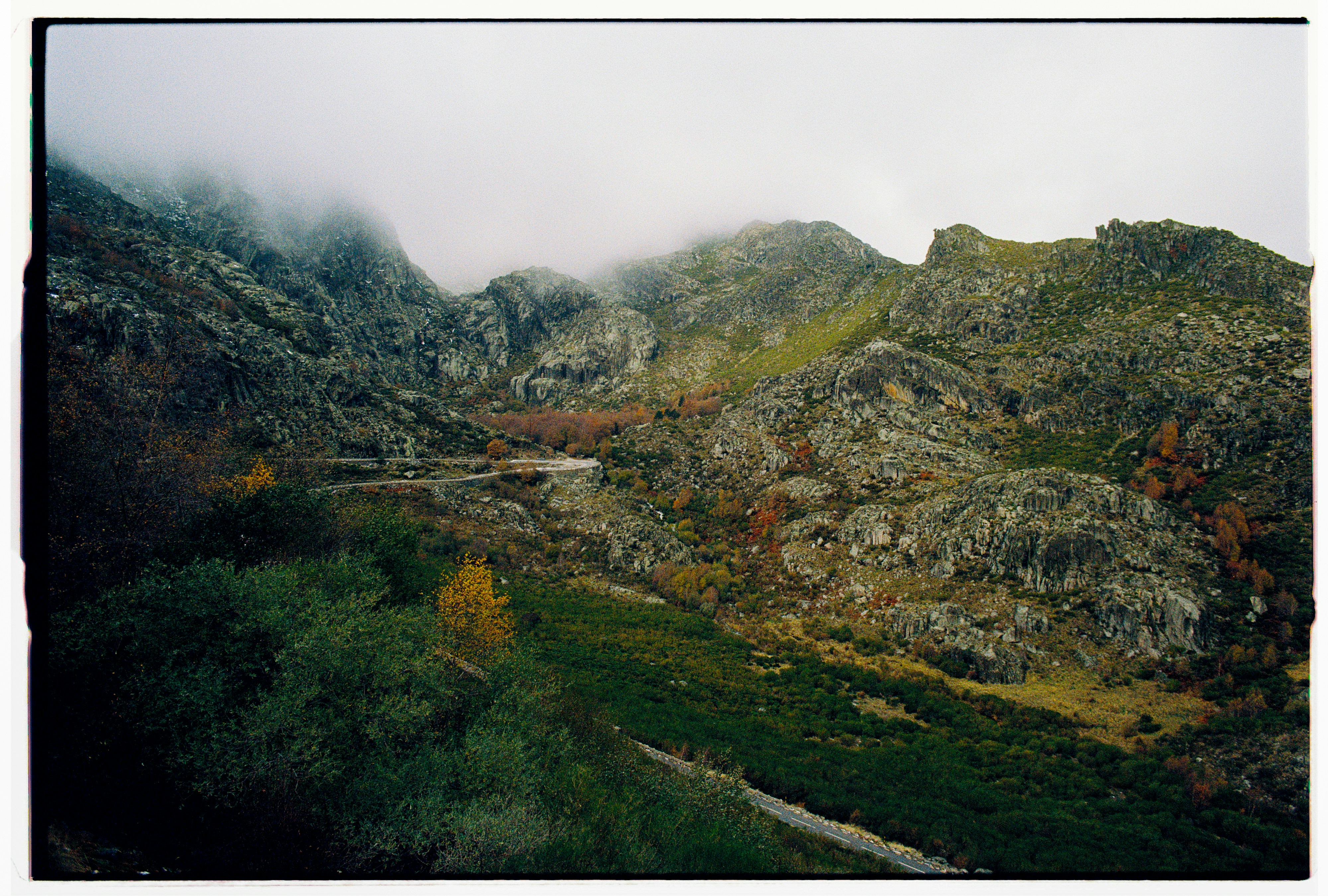 Mist-veiled Crags: A Quiet Pass Through Autumnal Terrain