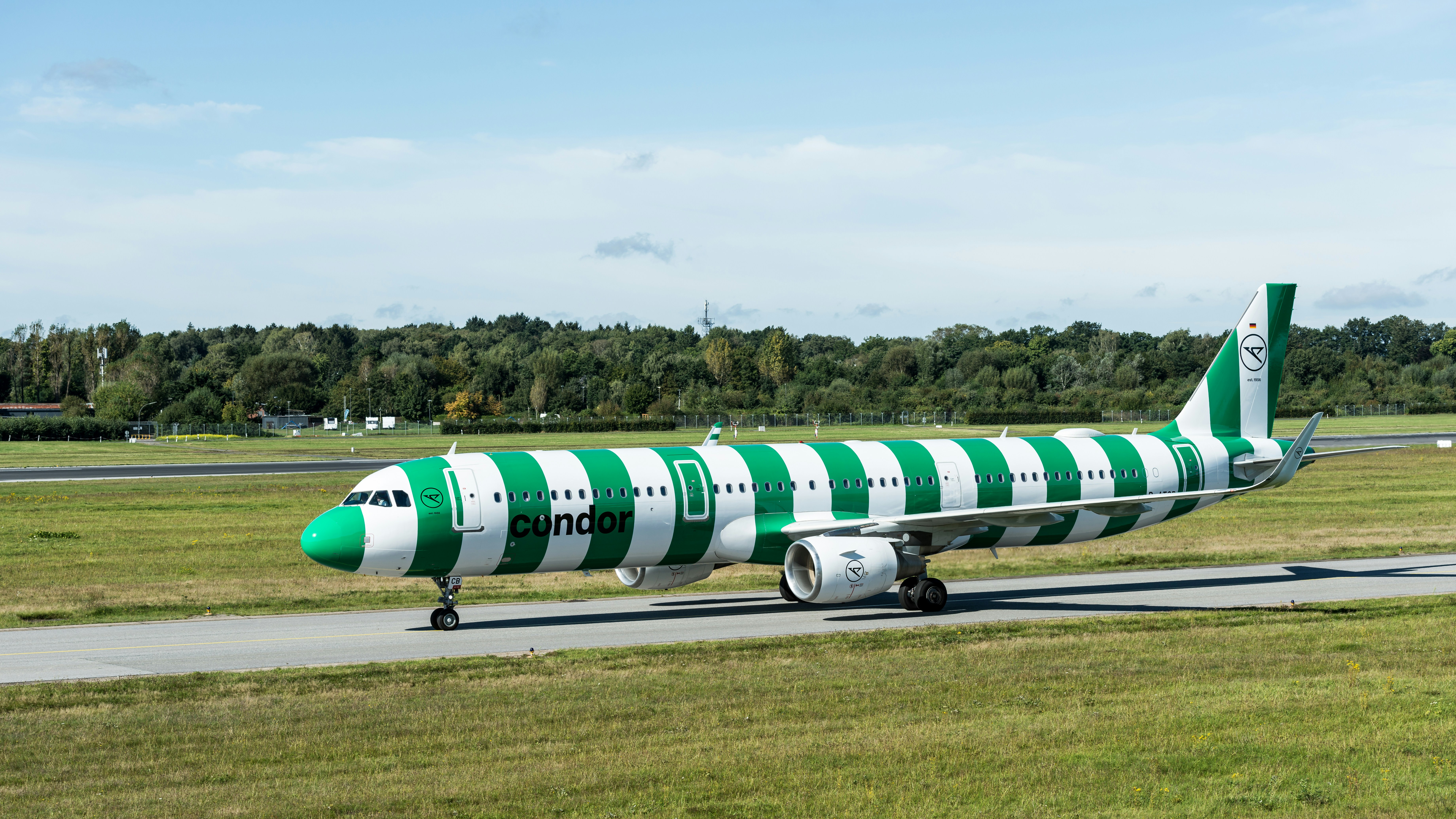 Green Stripe: Condor Jet Ready for Departure