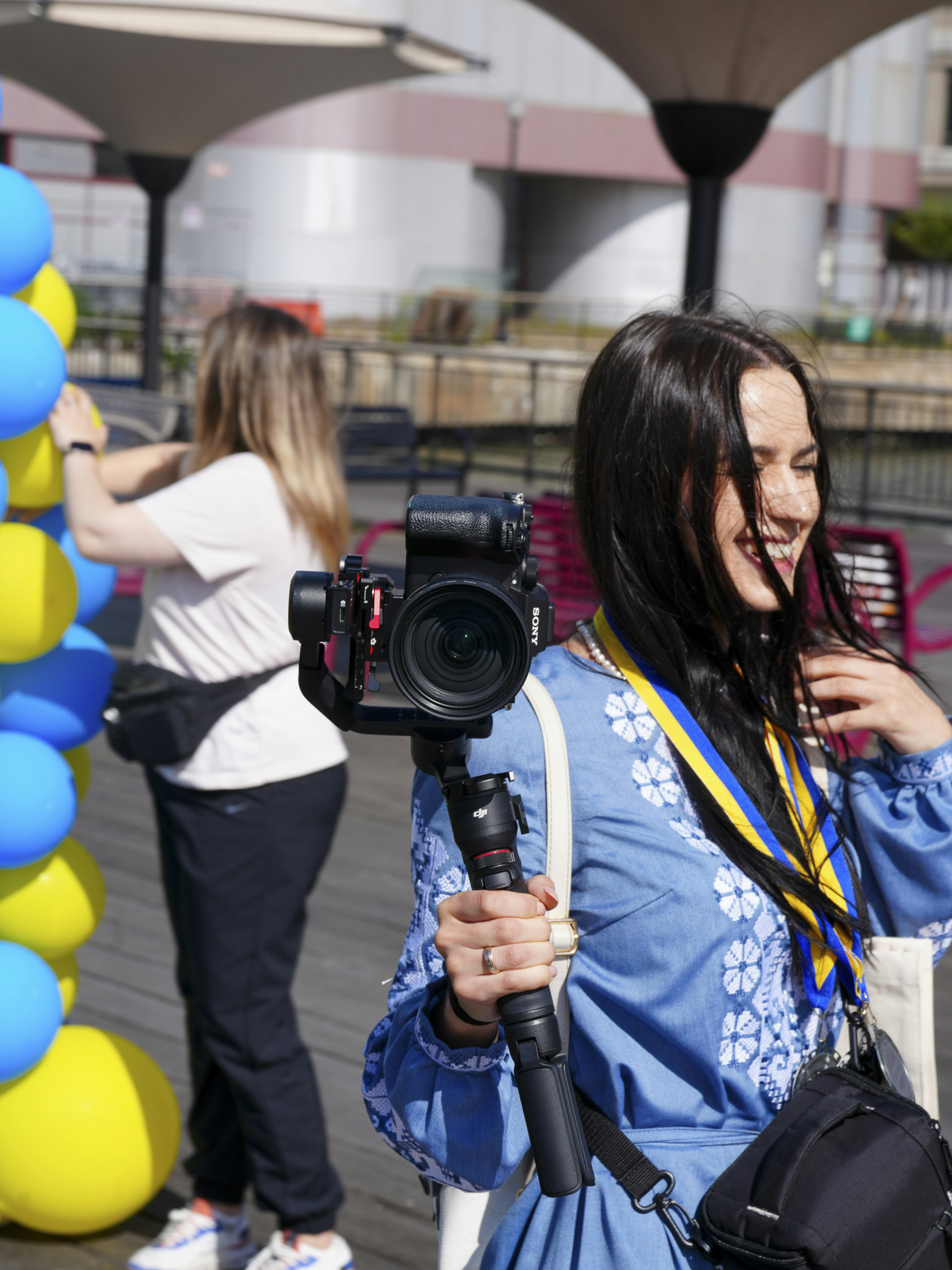 Portrait with a Pro: The Photographer’s Handheld Moment