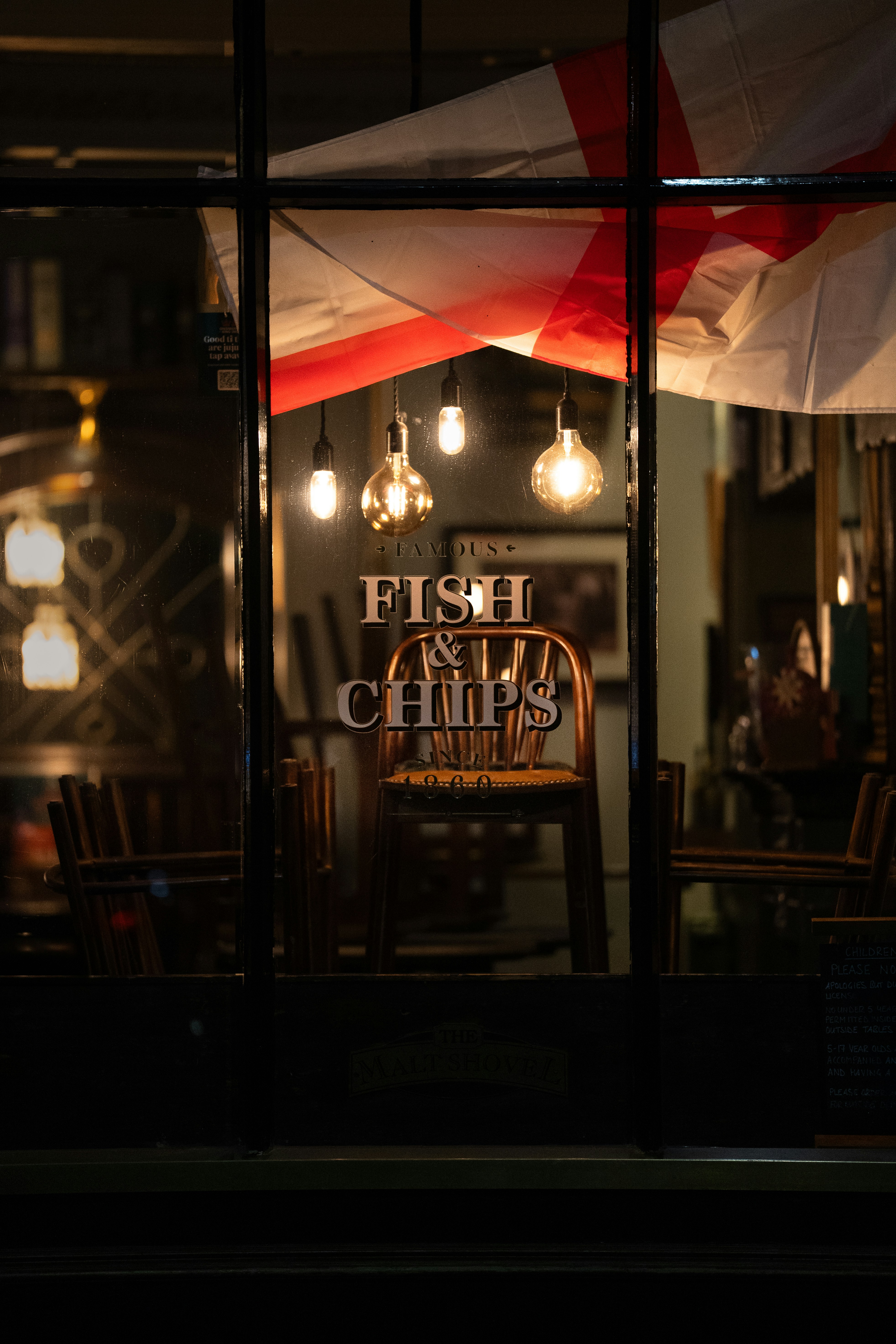 Lamp-lit Fish & Chips: A Quiet Window into a Cozy Nightspot