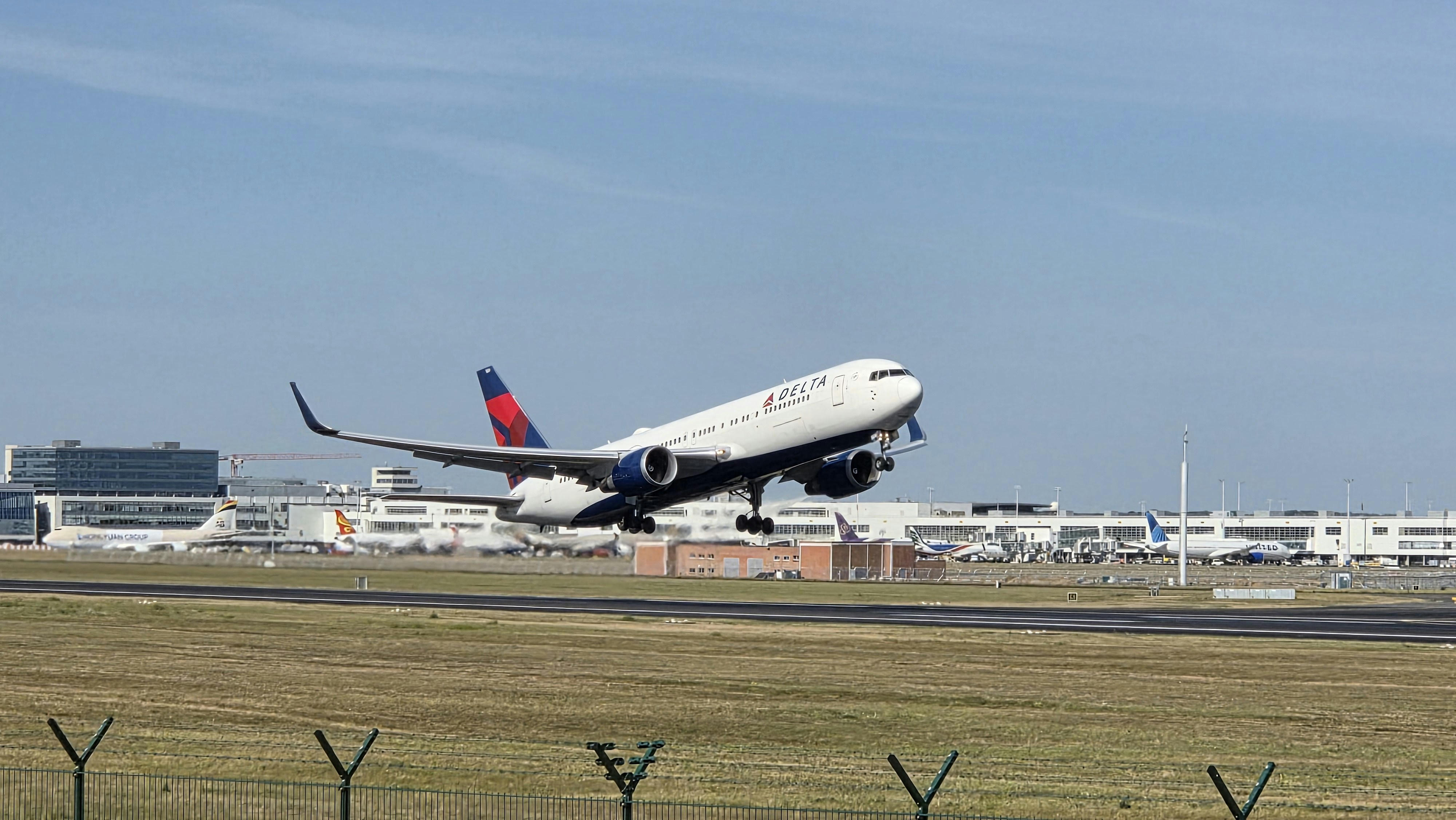 Delta A330