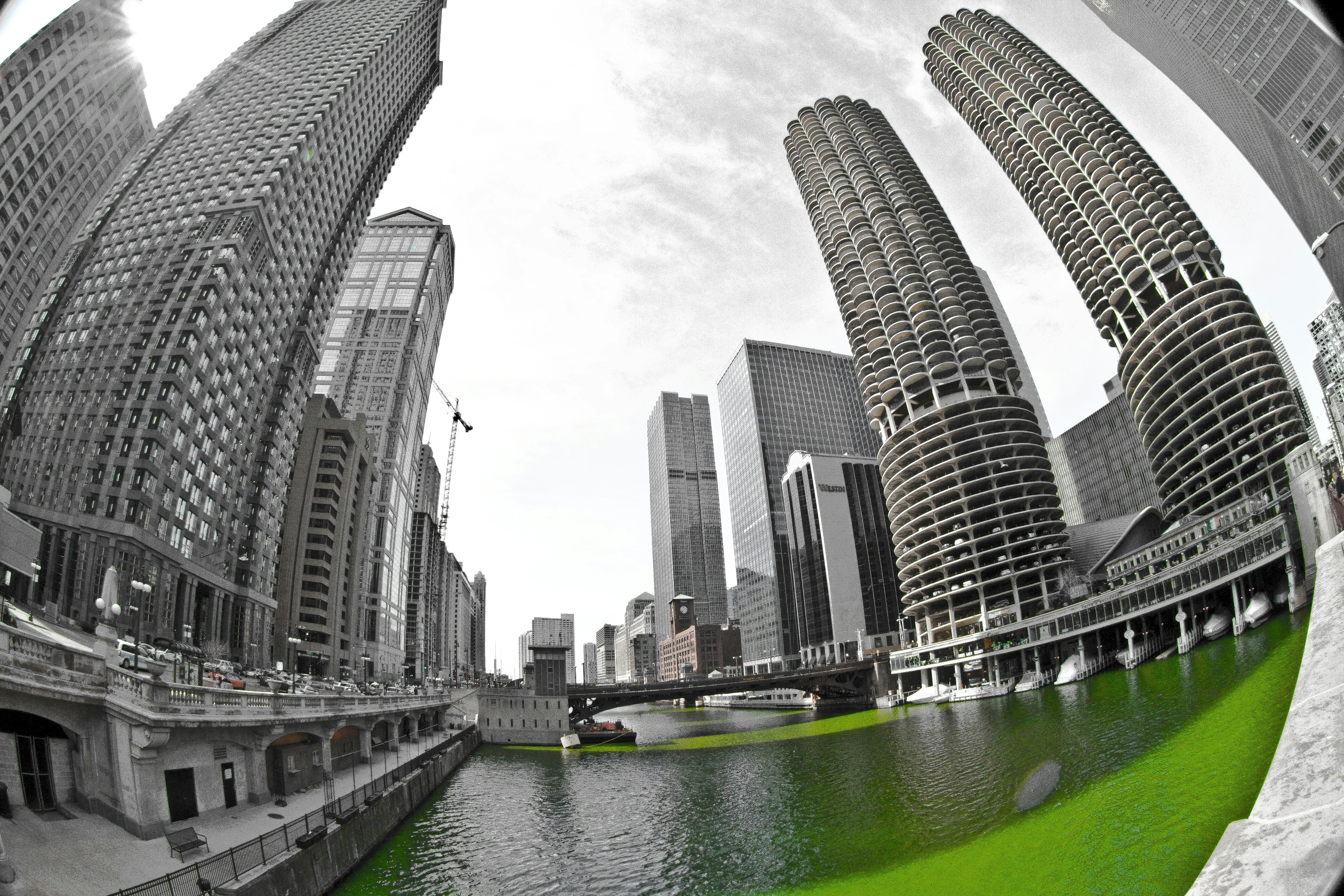 Gothic Arc of Glass: Chicago-Style Riverbend in a Fish-Eeye