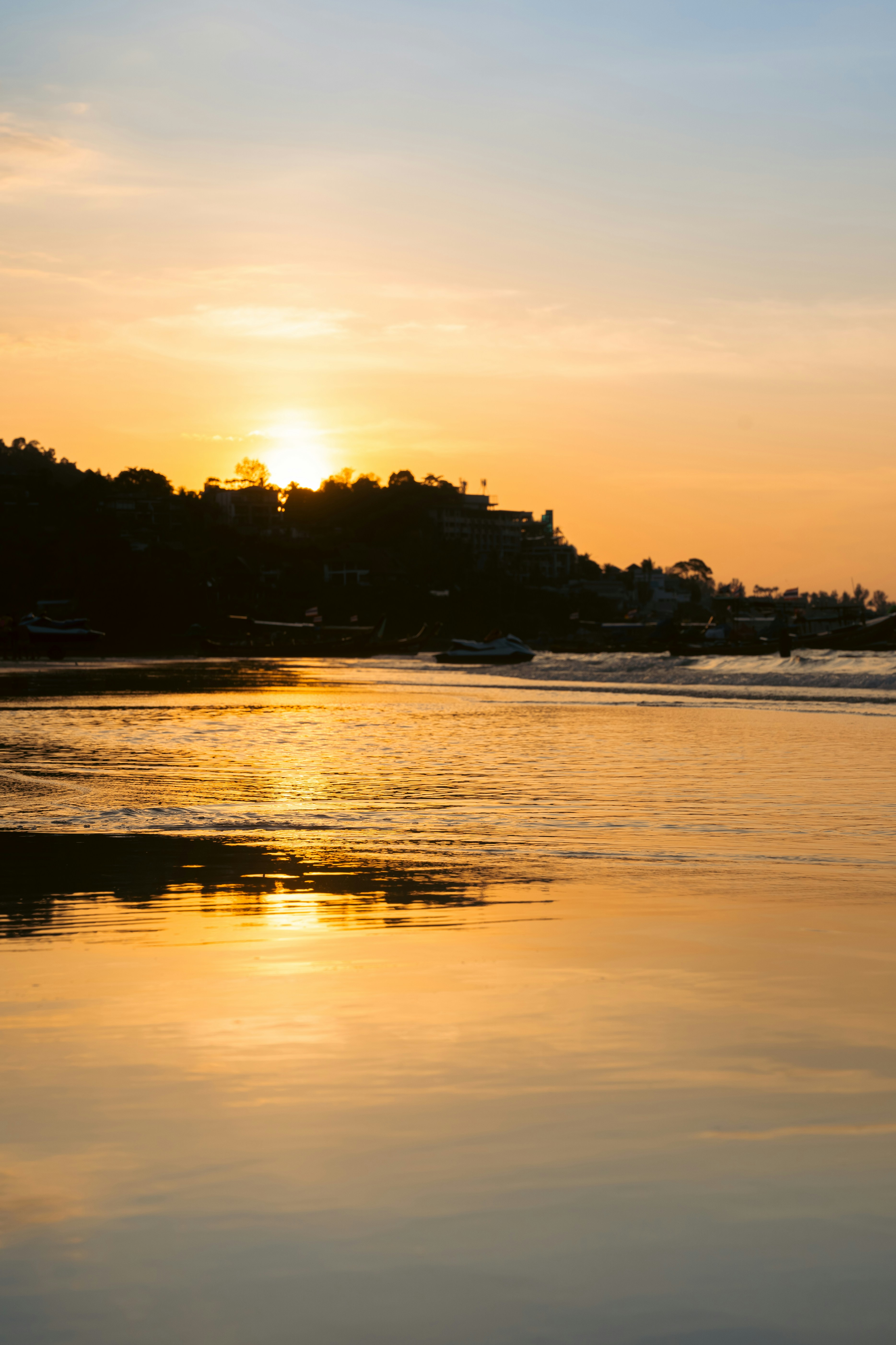 Sun-Kissed Shoreline at Dusk
