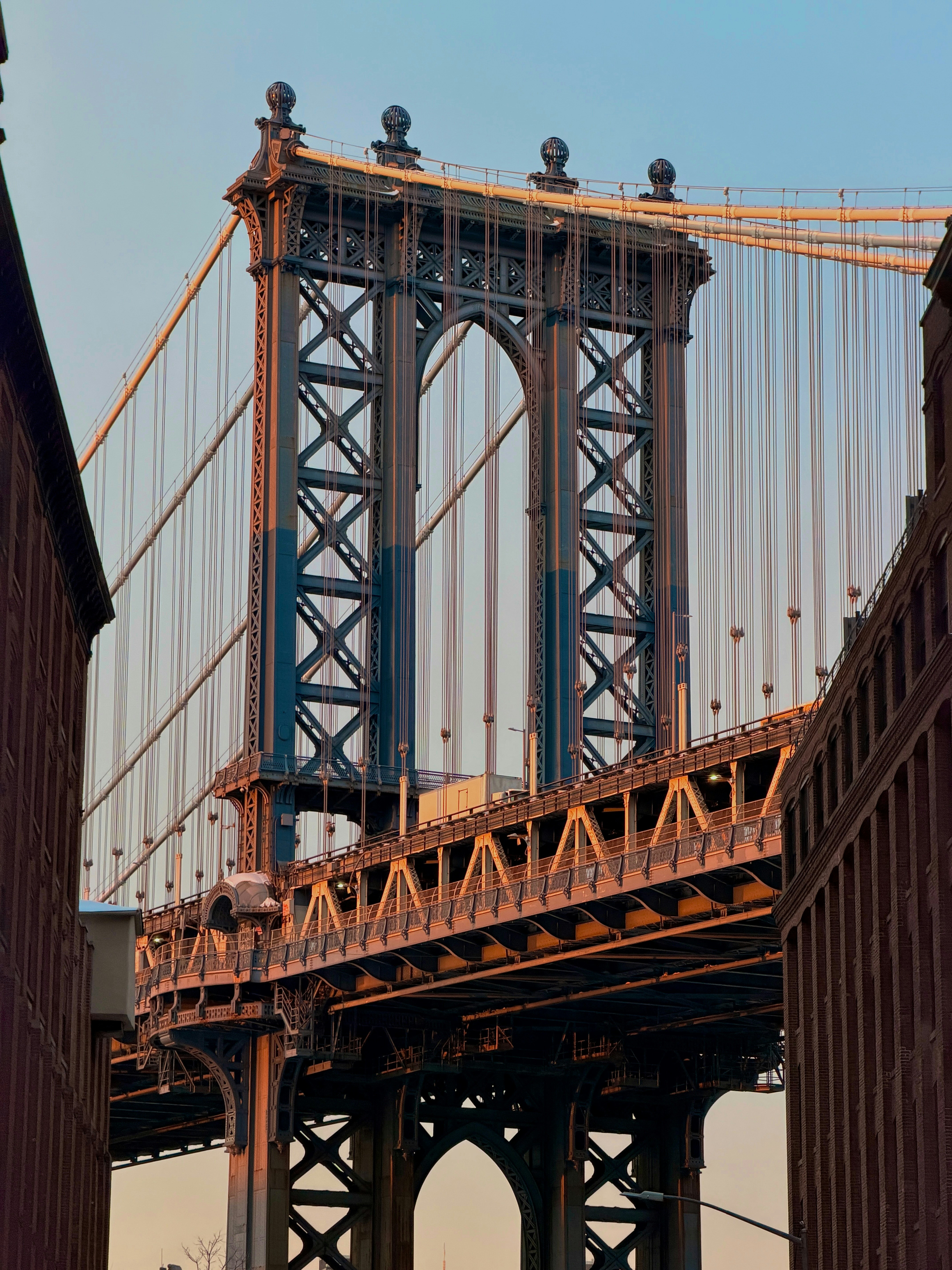 Steel Arches and City Light: The Manhattan Bridge Framed