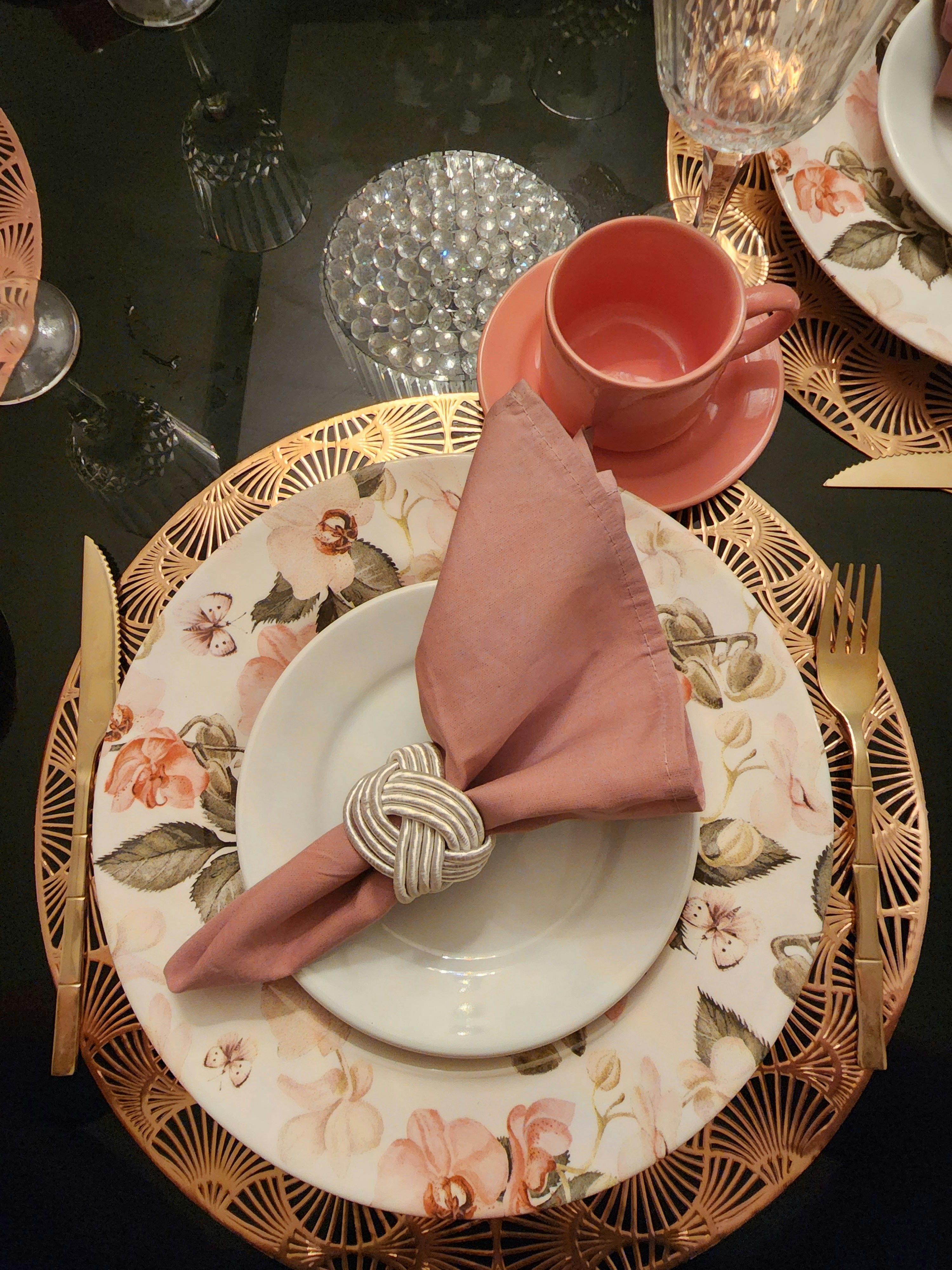 Pink Napkin Bloom: Elegant Table Setting with Floral Plate