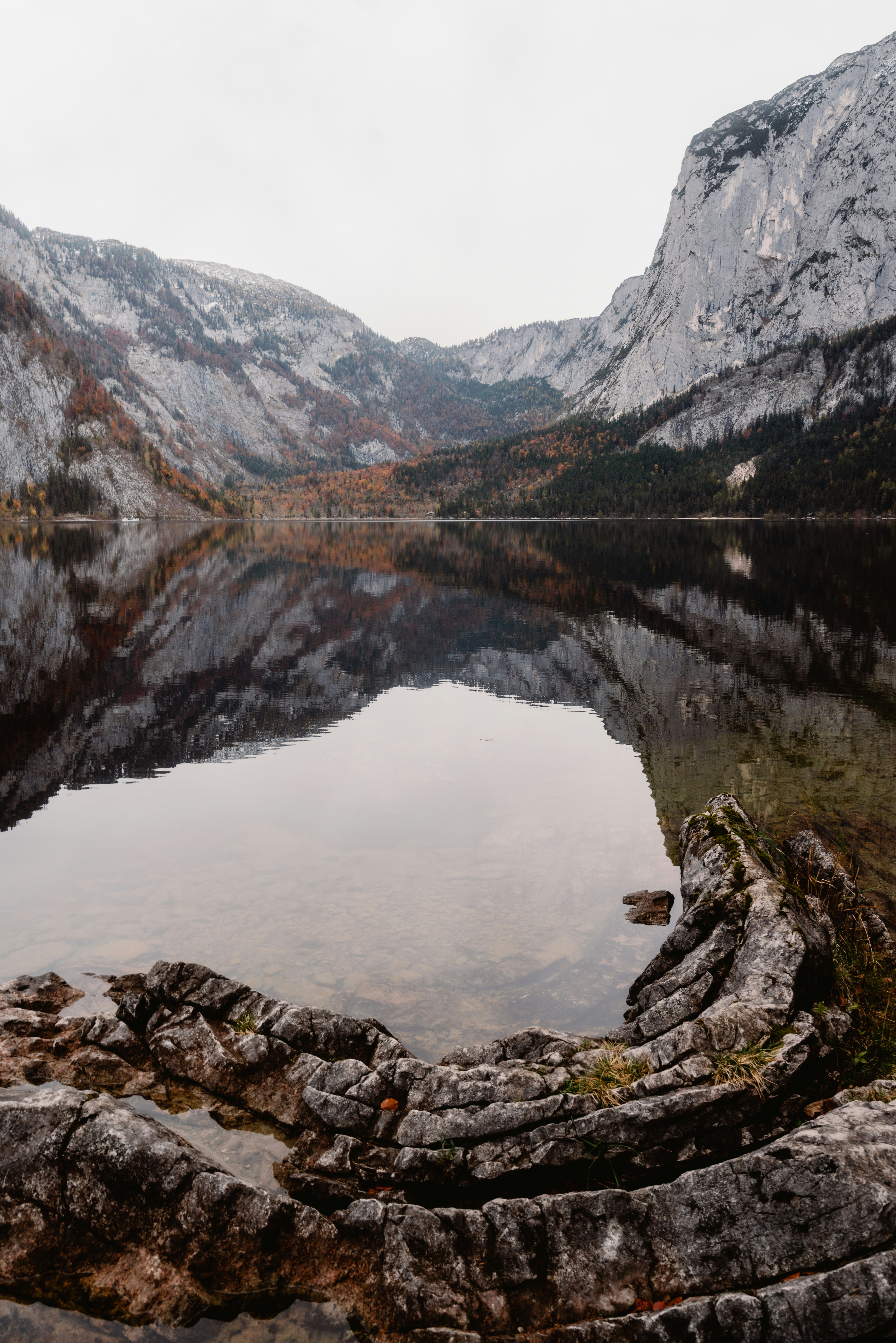 Echoes of the Silent Reservoir