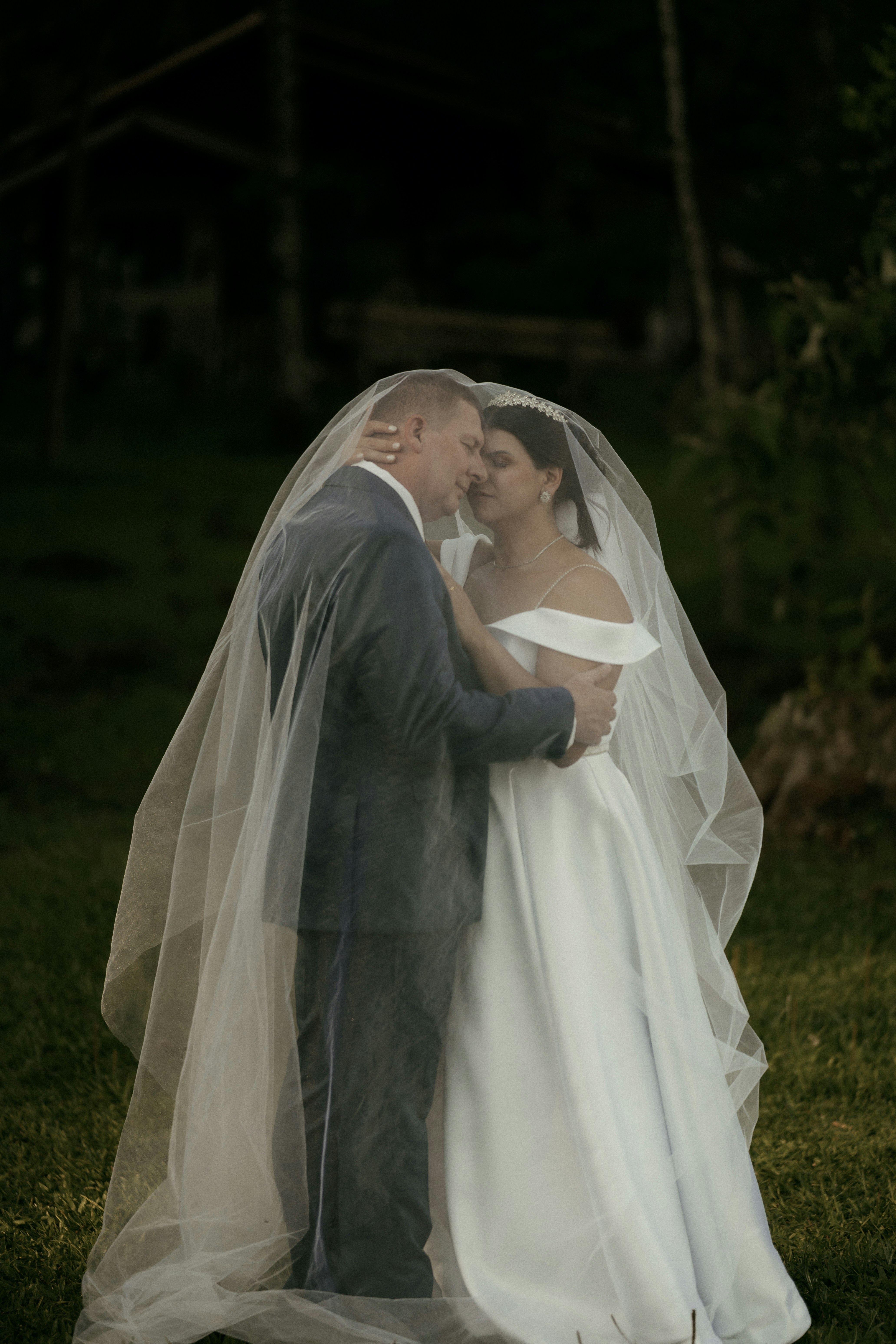 Veiled Union under Soft Evening Veil