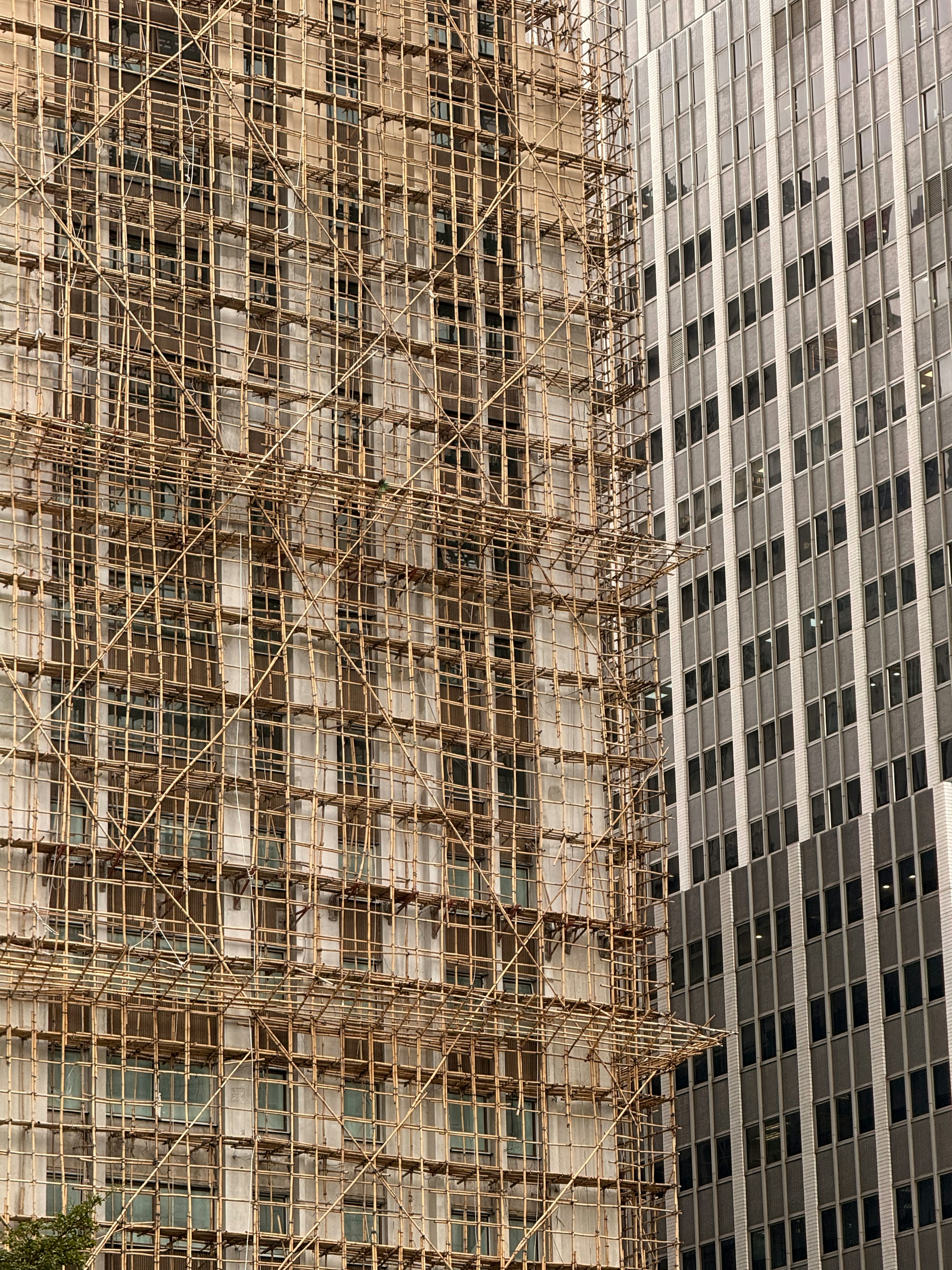 Crisscross of Steel: A City Facade Under Construction