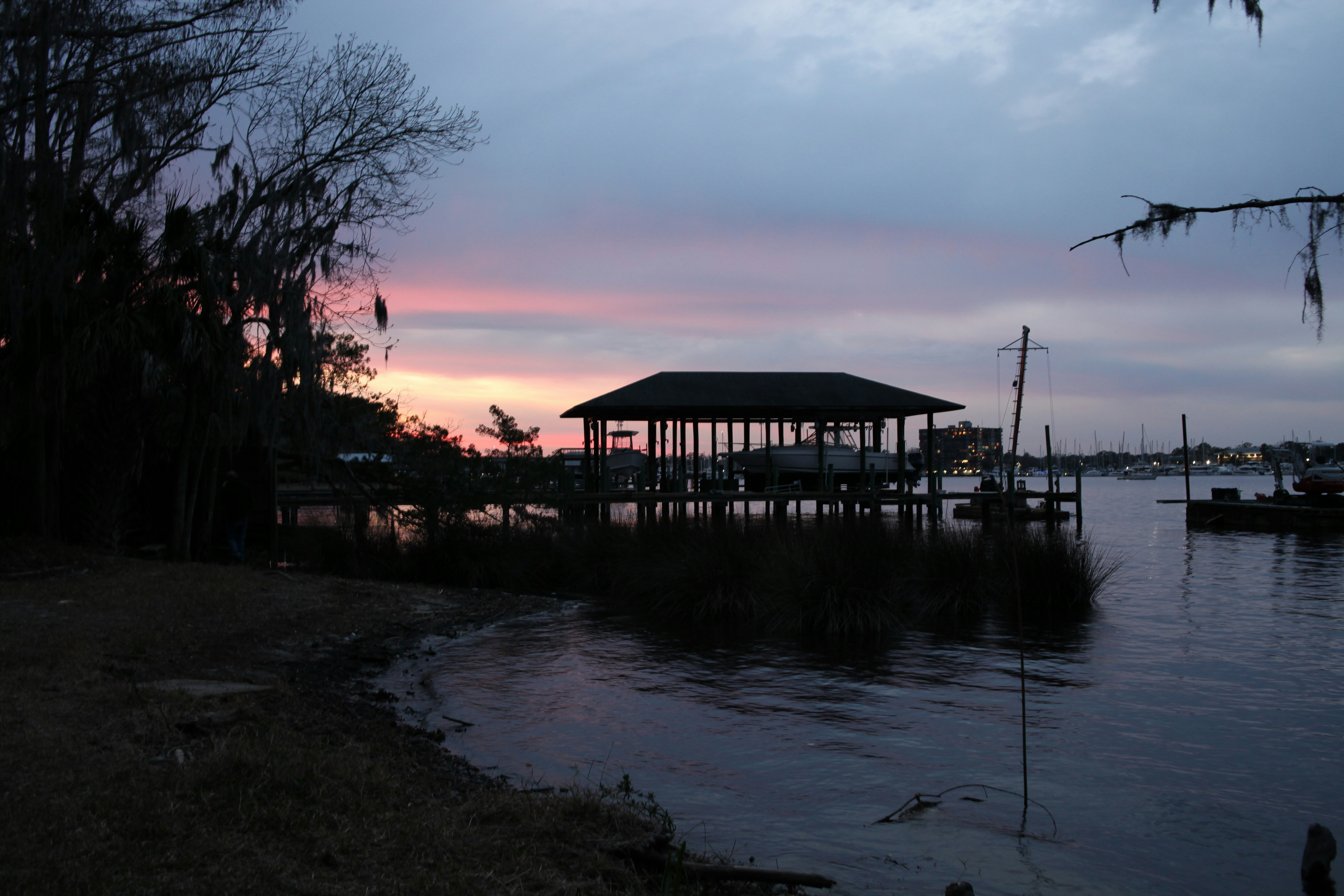 Dusk at the Riverside Pier: Quiet Boats, Quiet Sky