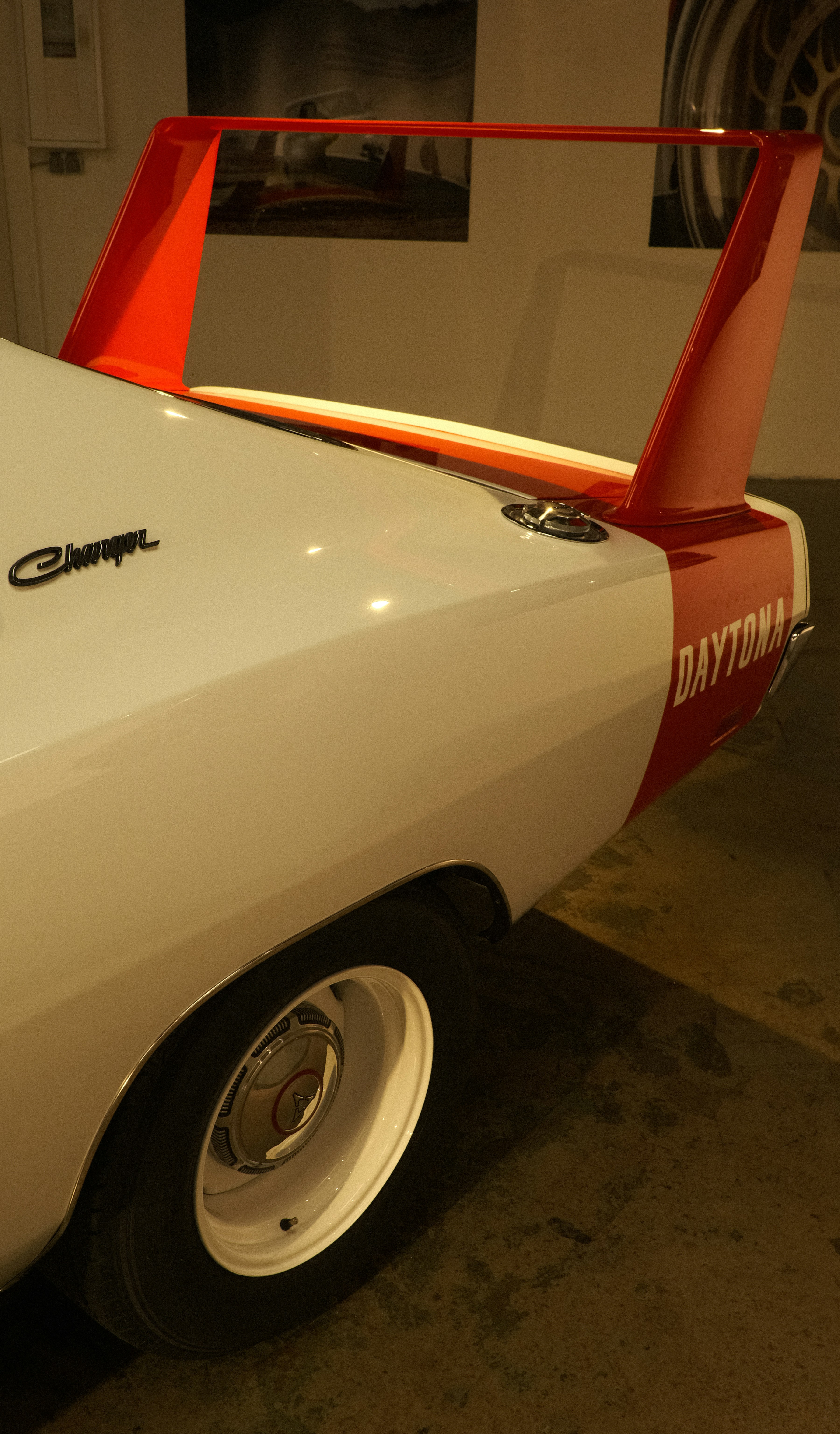 Daytona Spoiled Wing: A Classic Muscle Sled in Studio Glow