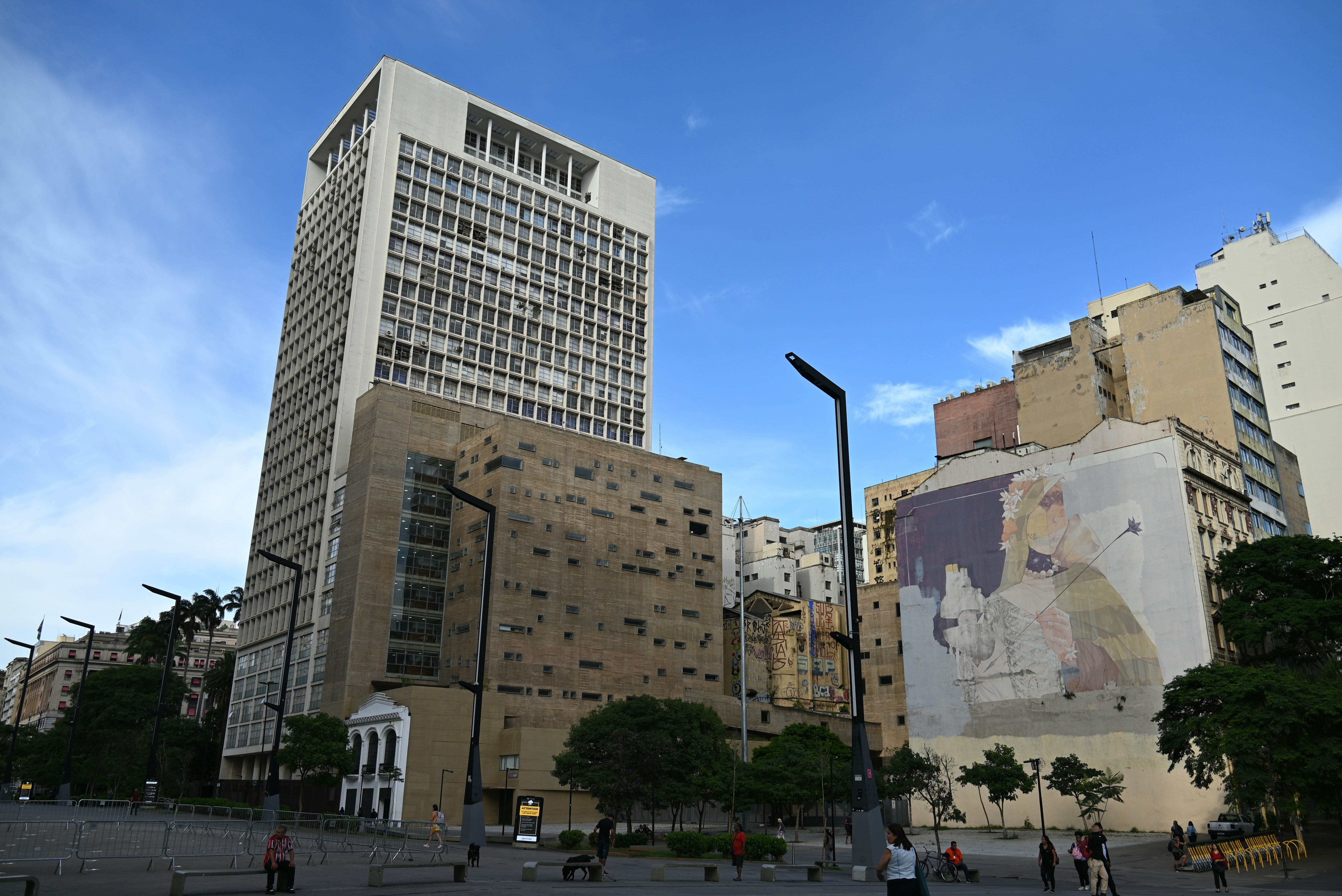 Urban Classroom: A Plaza Framed by Towering Facades