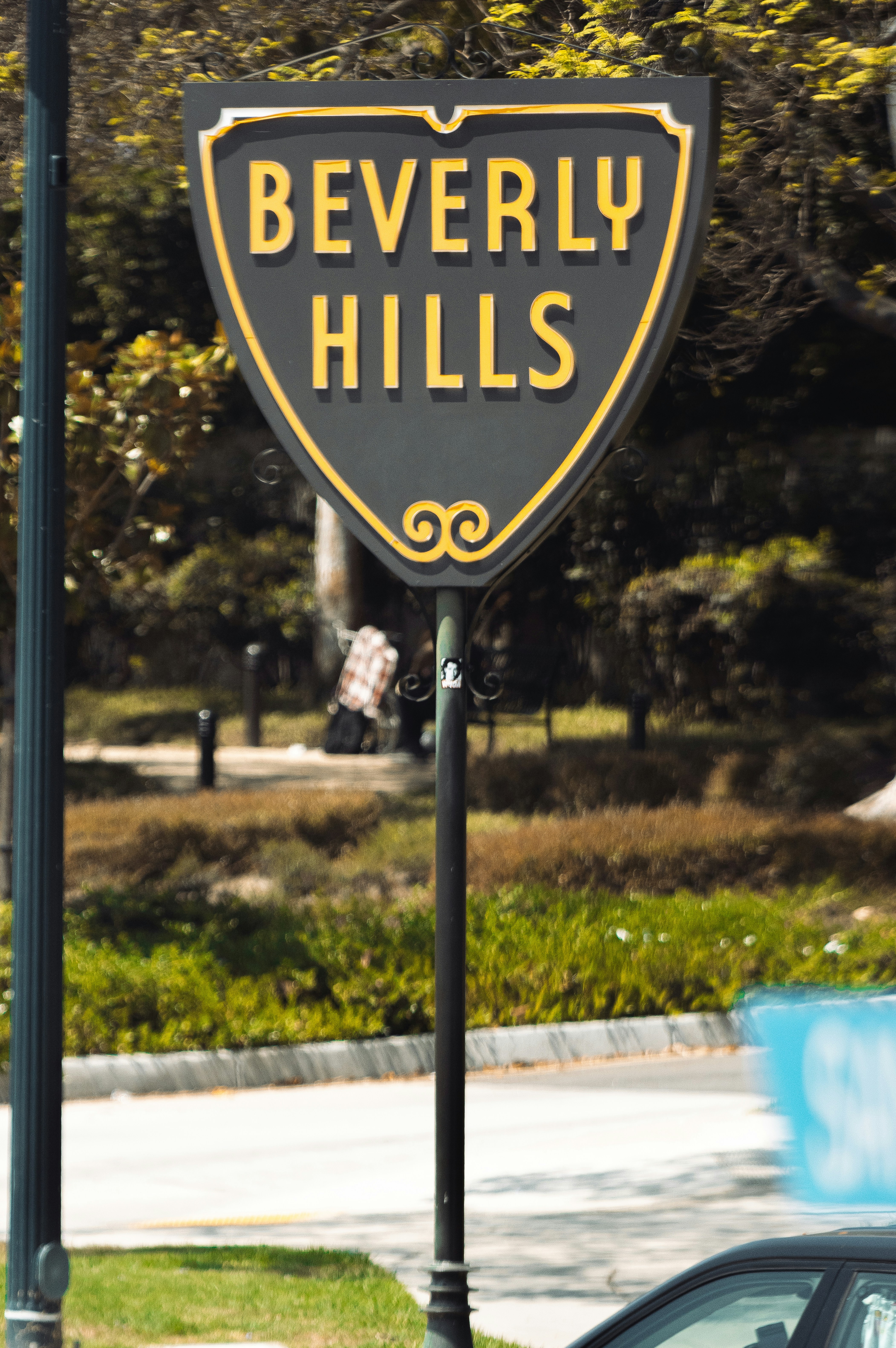 Beverly Hills Signbound: A Portrait of a Gateway