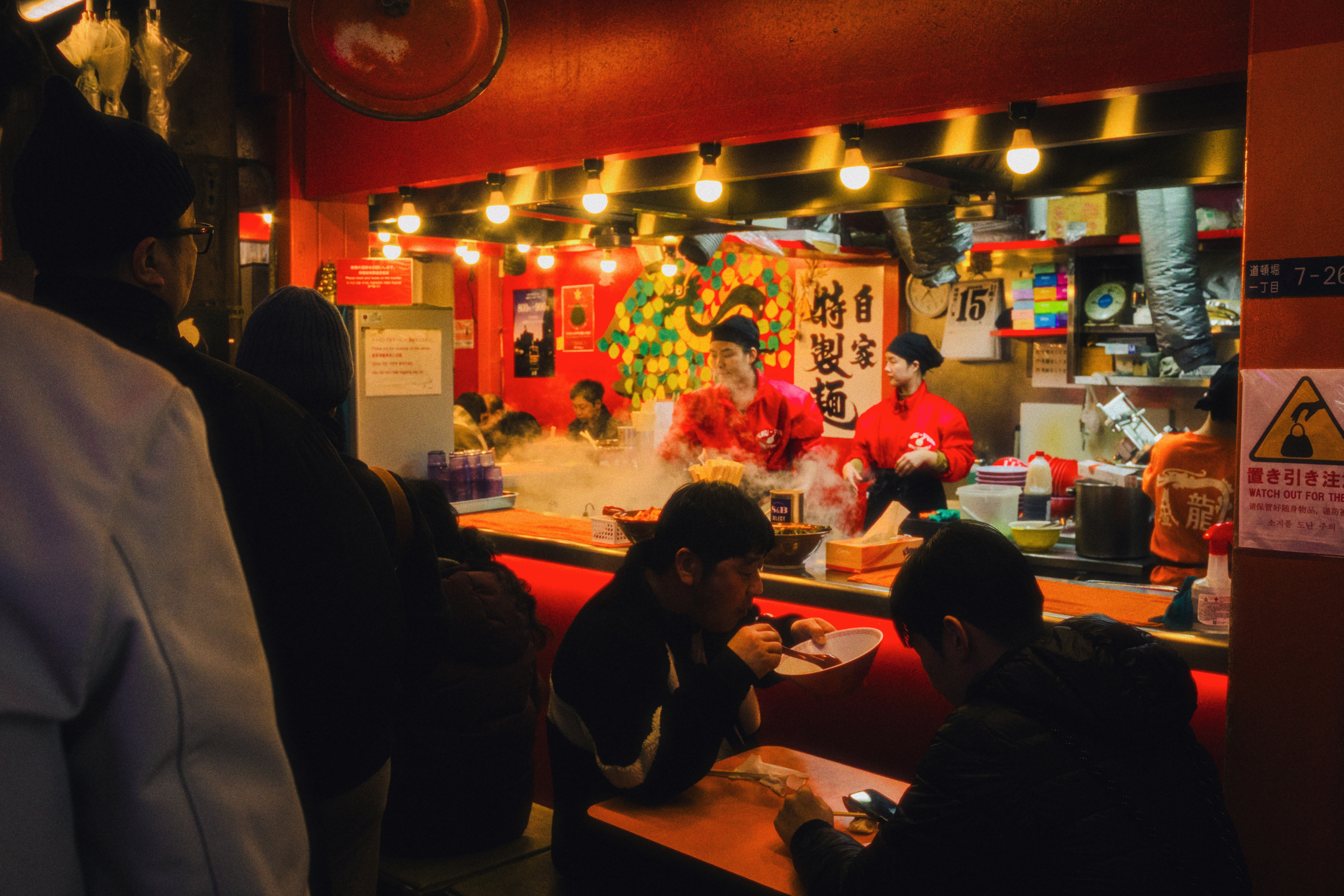 Warm Lanterns and Steam: Night Bites at the Red Counter