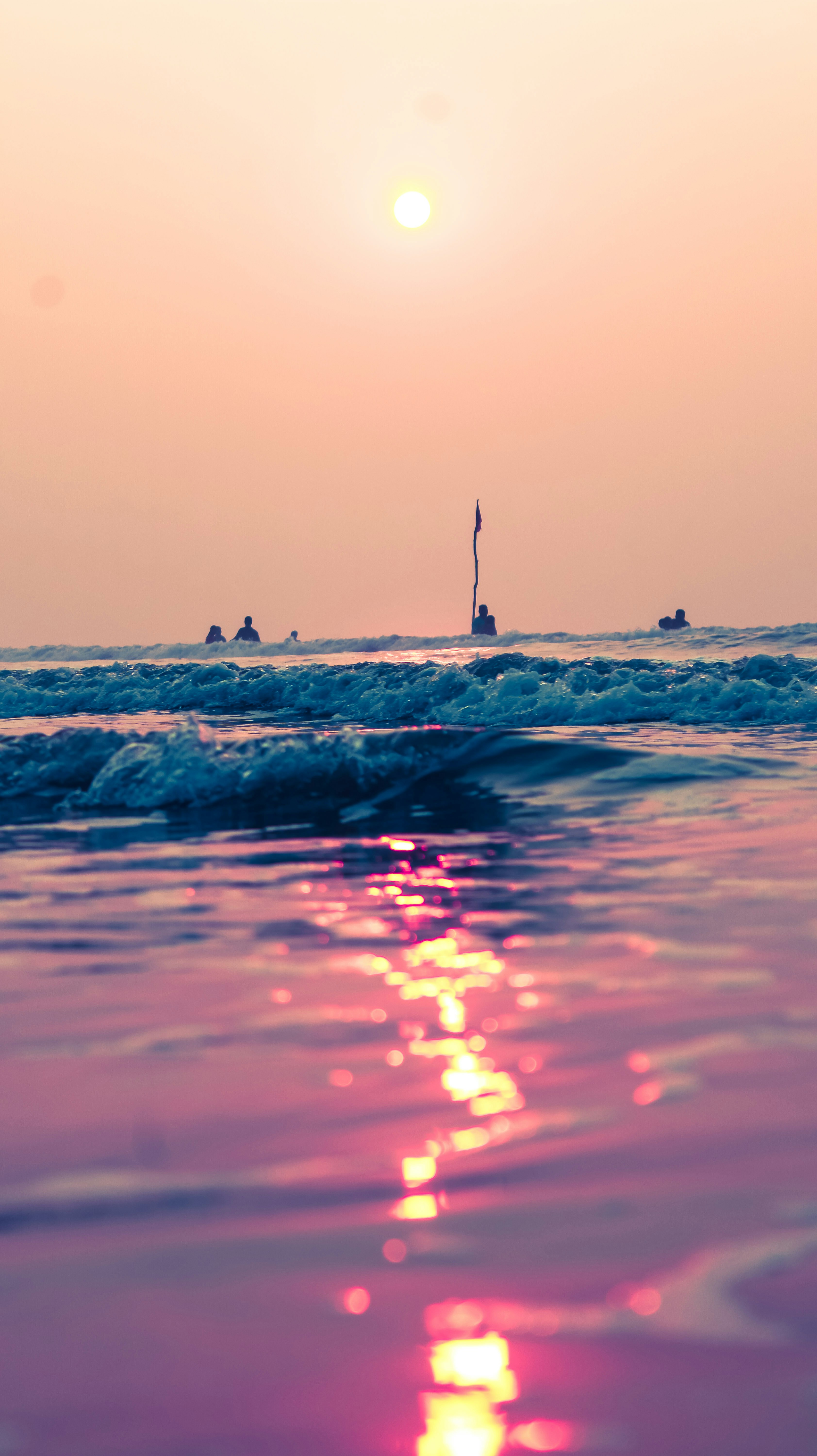 Sunlit Horizon: a Quiet Breakwater of Ice and Light