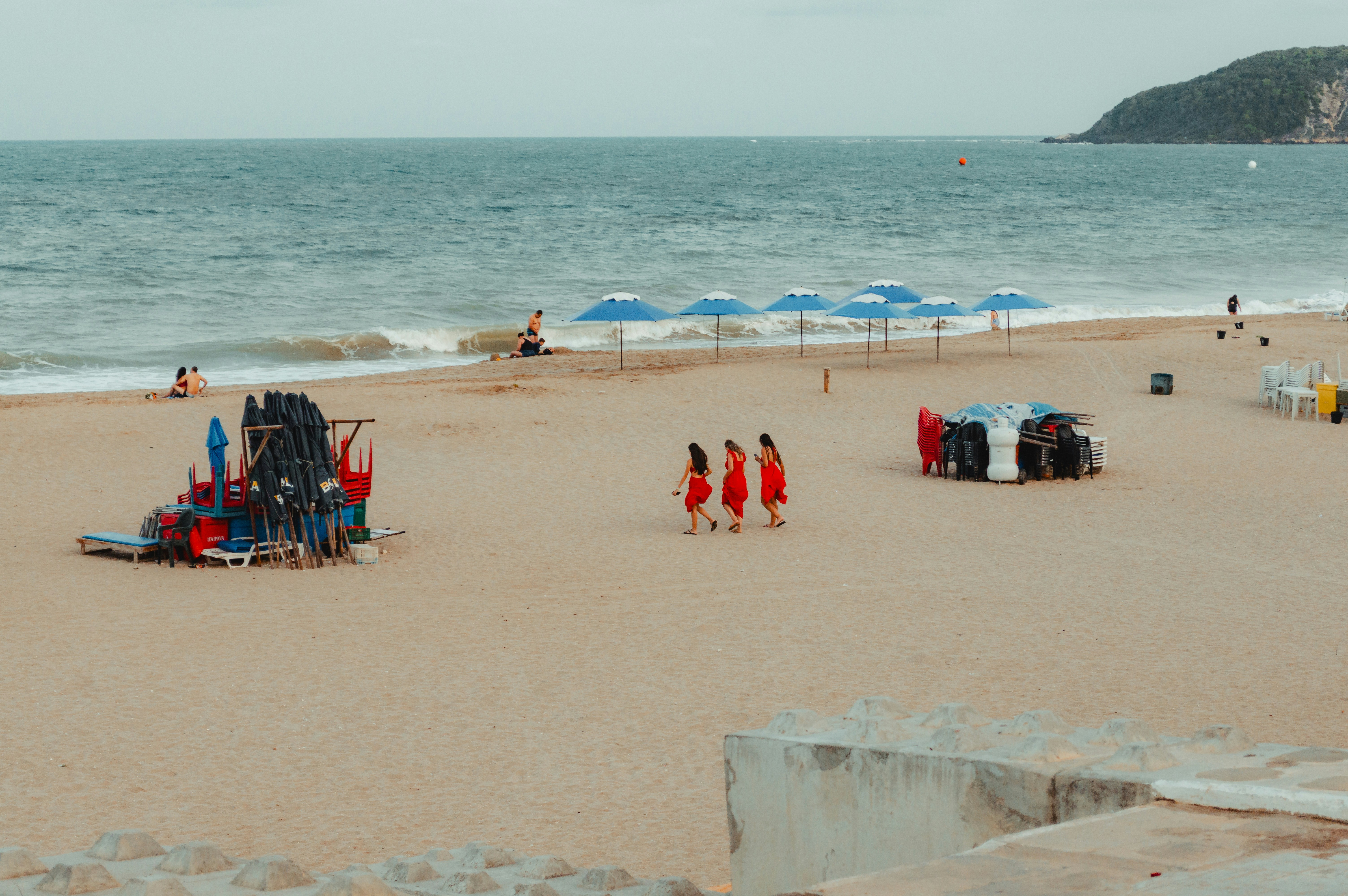 Red-robins in a Line: Beachwalk of Four