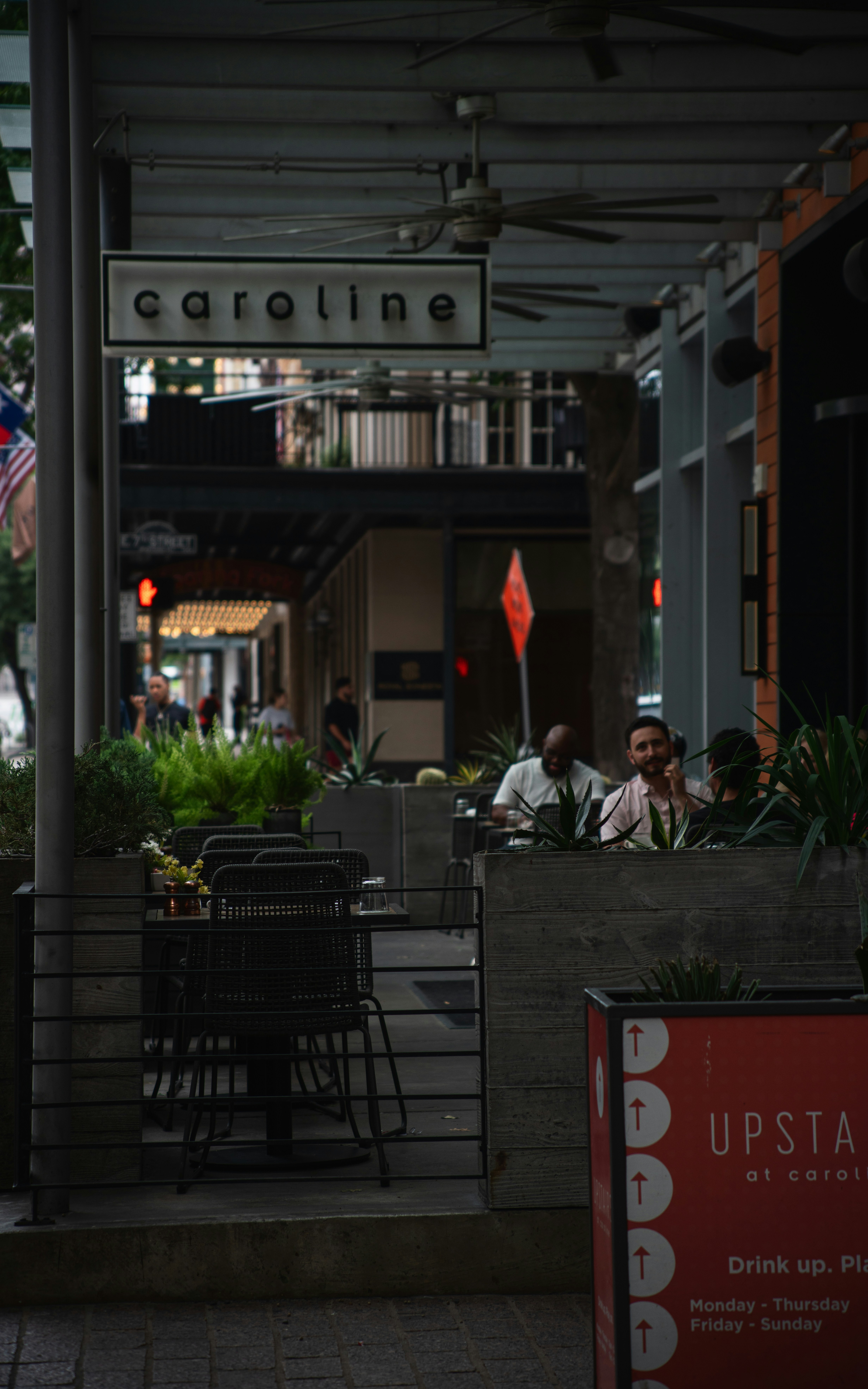 Cafe Corridor: Quiet Conversations Under Pendant Lights