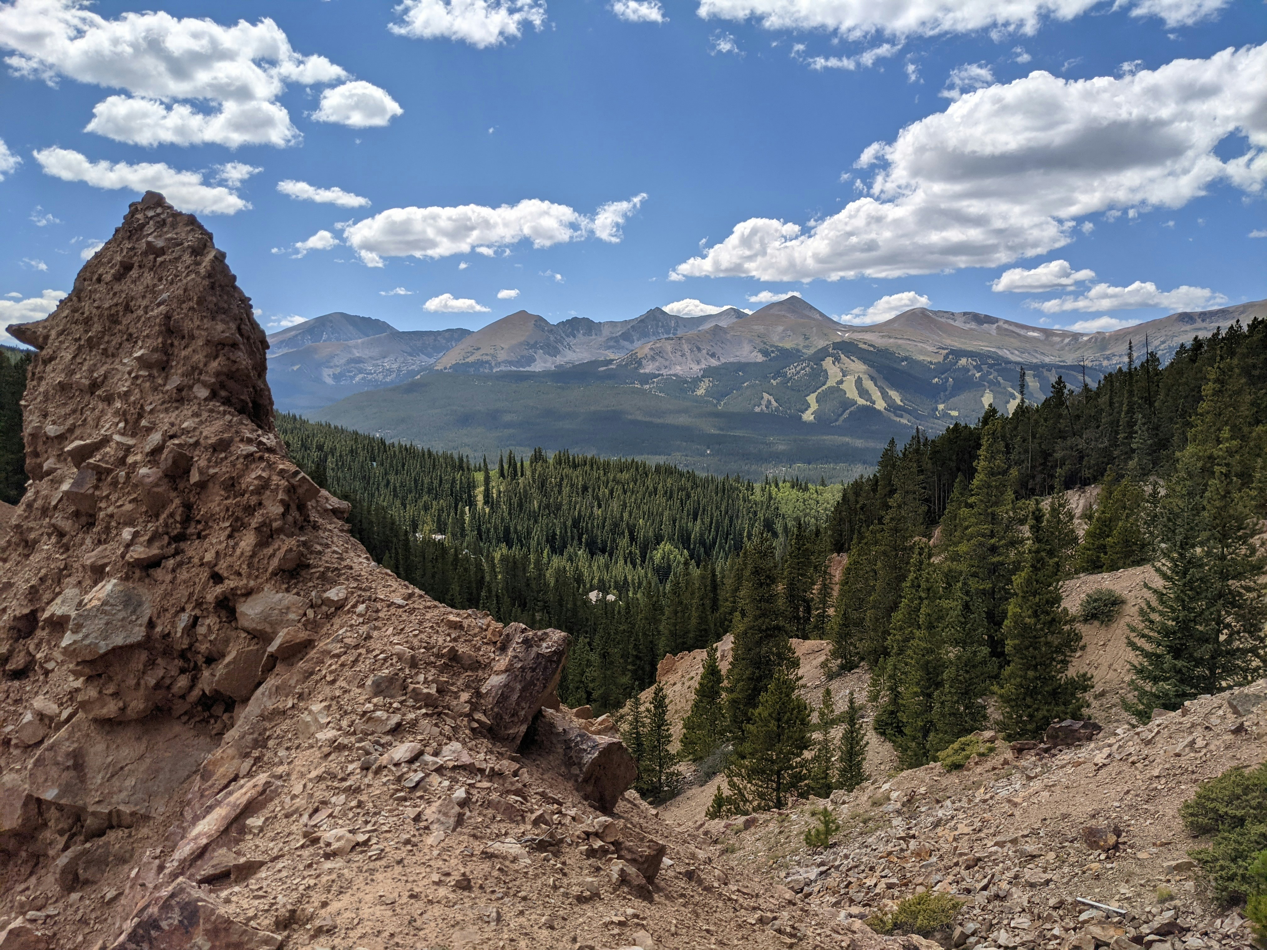 Earth’s Rib Peak: A Jagged Promontory Framing a Mountain Vista