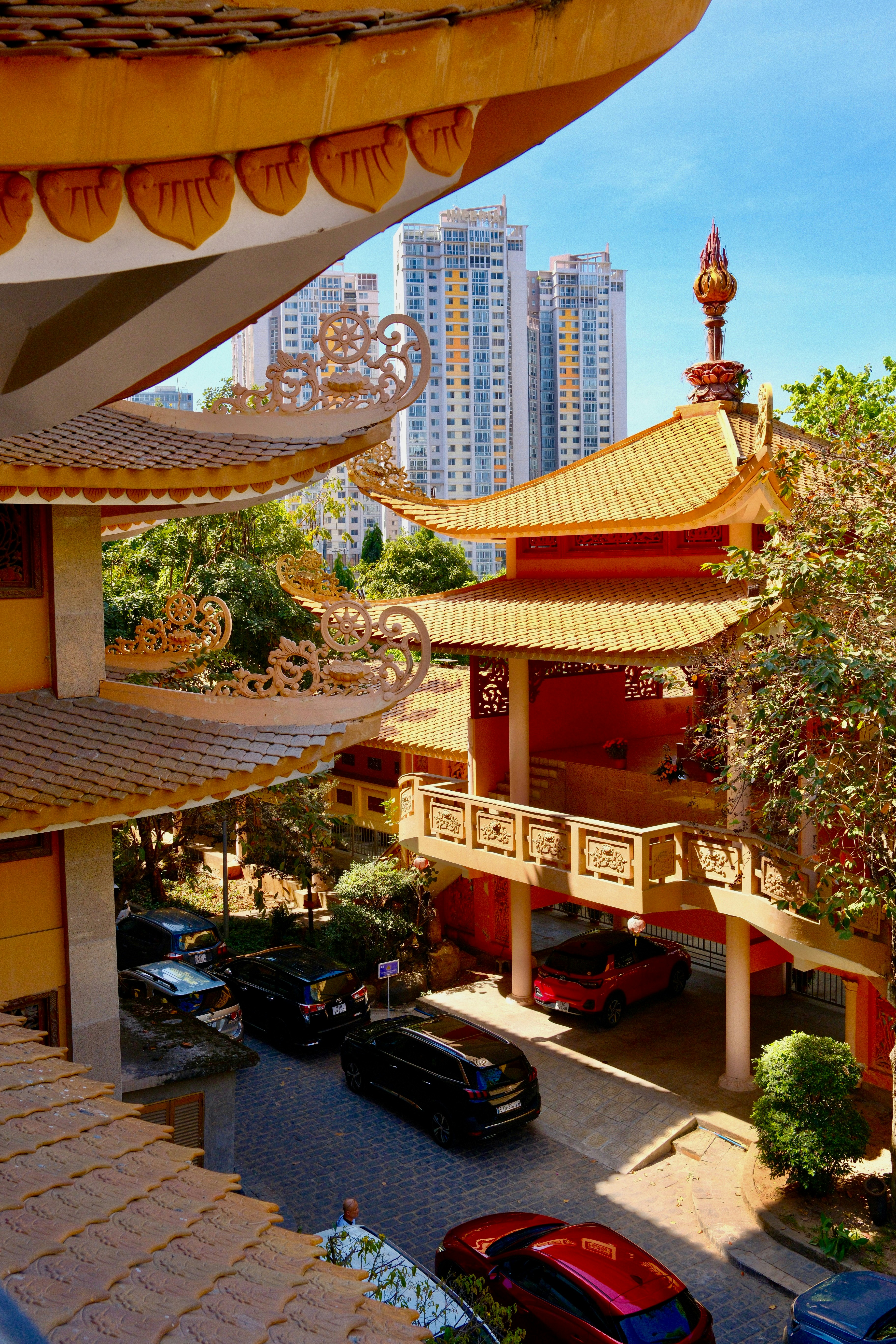 Temple Terrace: Golden Roofs Framing a Cityscape
