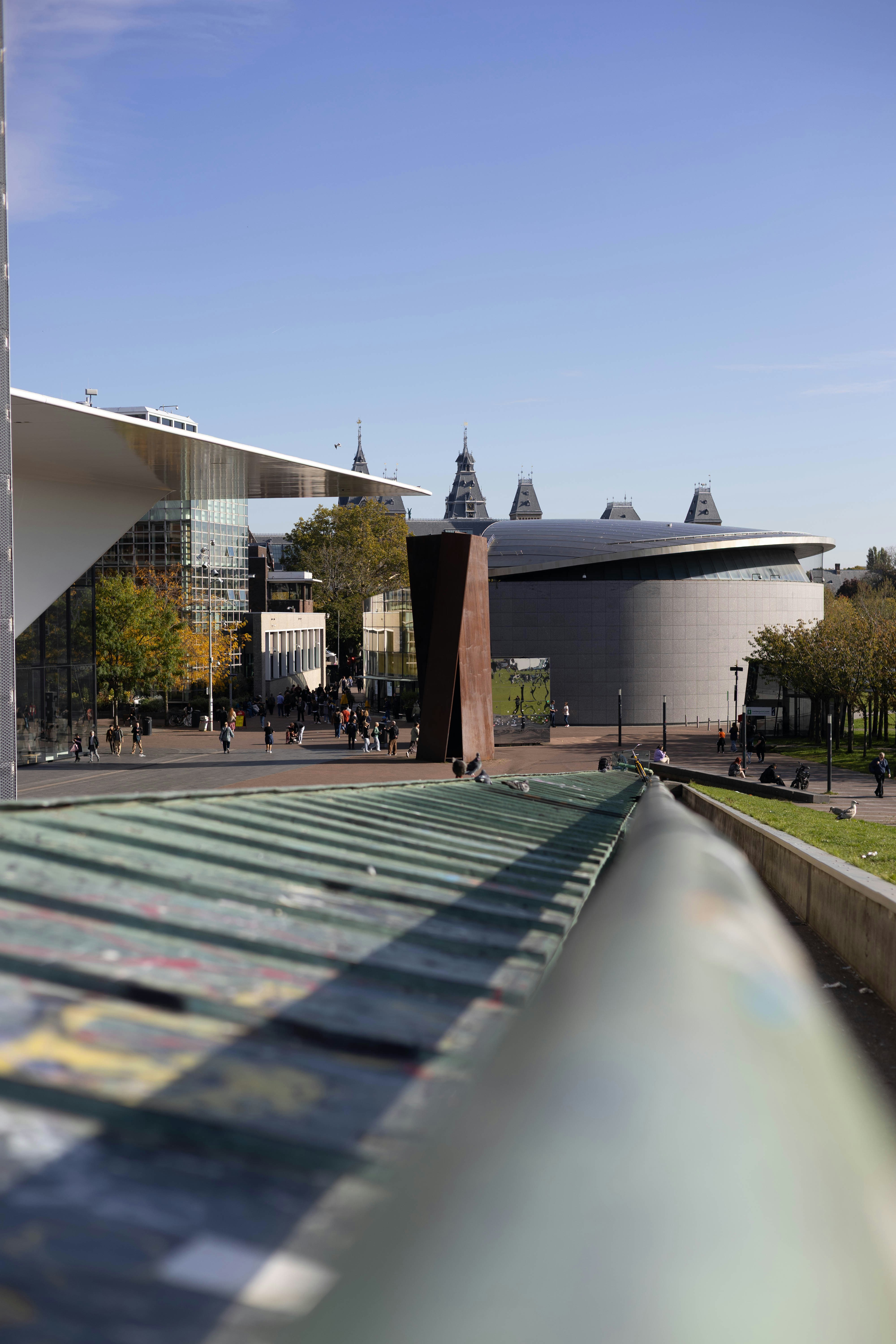 Urban Symmetry: A Forward-Facing View of Modern Architecture
