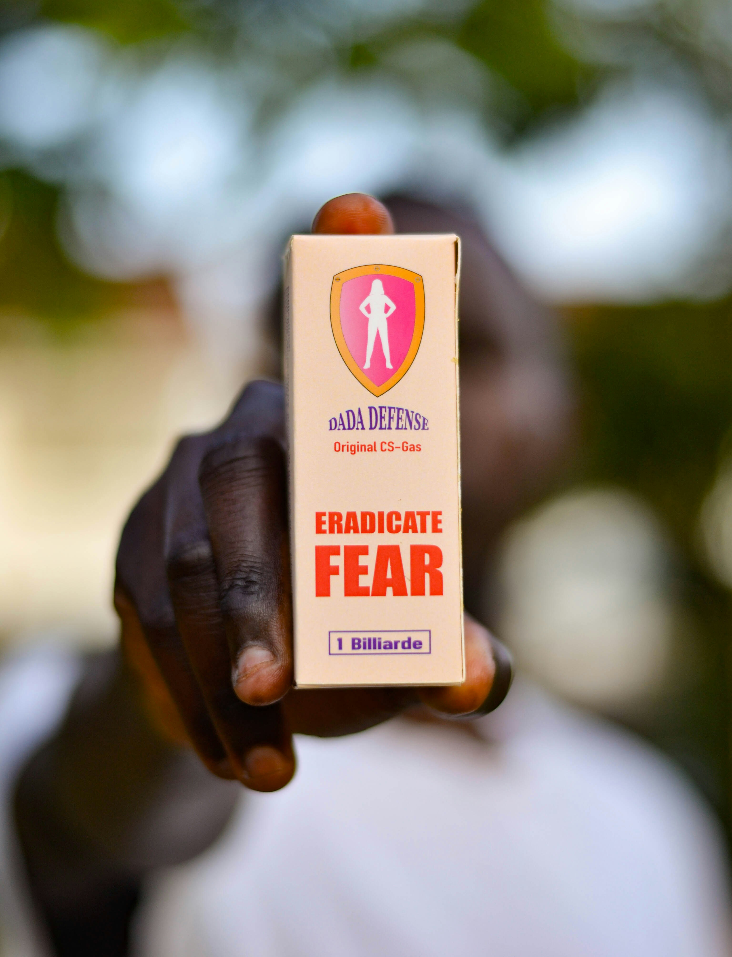 Handheld Message: Eradicate Fear in a Cardboard Package